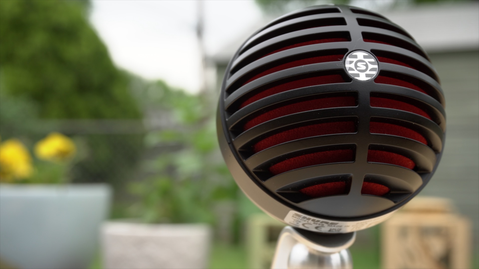 Review: The Shure MV5 Digital Condenser is a versatile and inexpensive ...