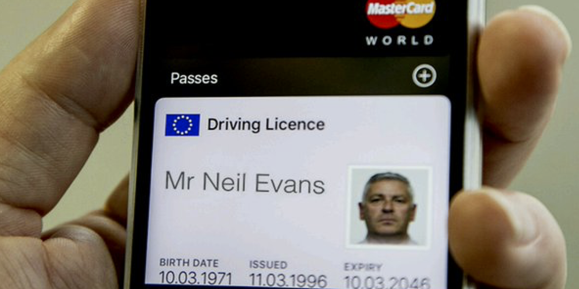 UK shows off prototype of digital iPhone driving license using Apple's ...