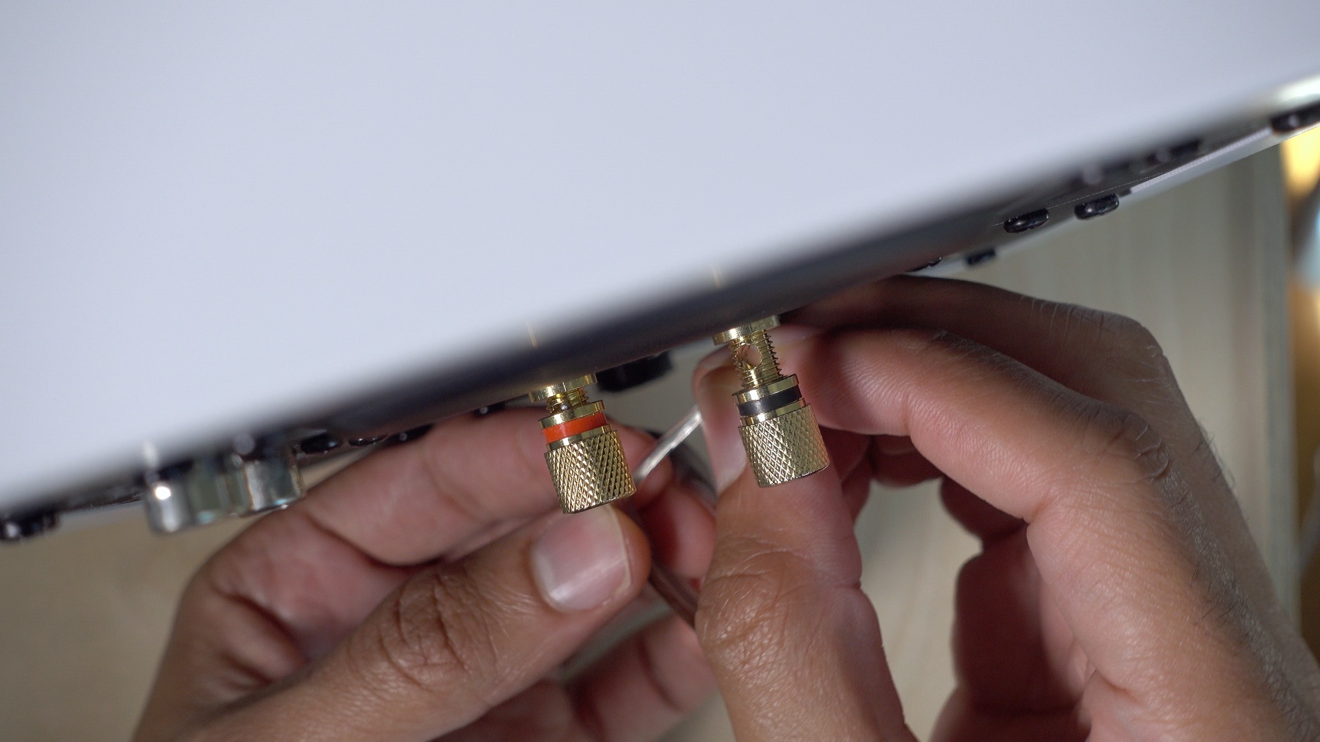 Hands-on: Kanto's YU5 powered bookshelf speakers deliver big sound and ...