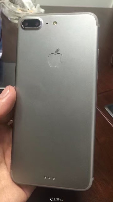 iPhone 7 Plus highlighted in latest leaks, shows Smart Connector, no ...