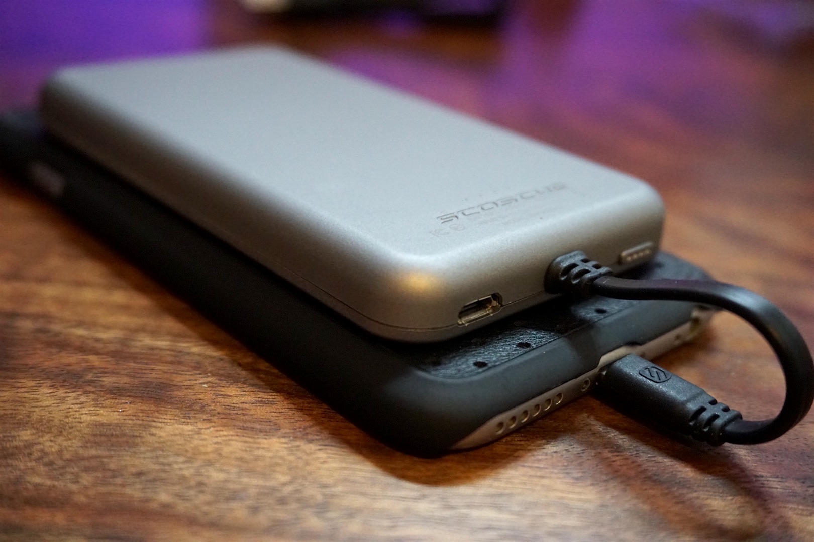 Review: Scosche's MagicMount PowerBank adds a 4000mAh battery to iPhone ...