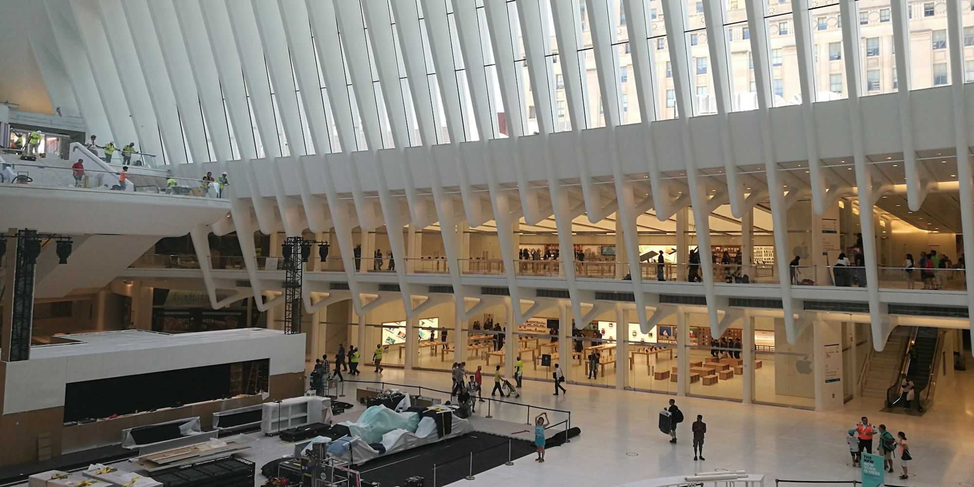 First looks at the World Trade Center Oculus Apple Store [Video/Gallery ...