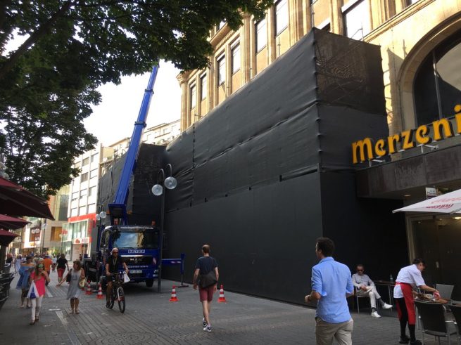 Apple prepares to open first Mexico store & new Cologne Schildergasse ...