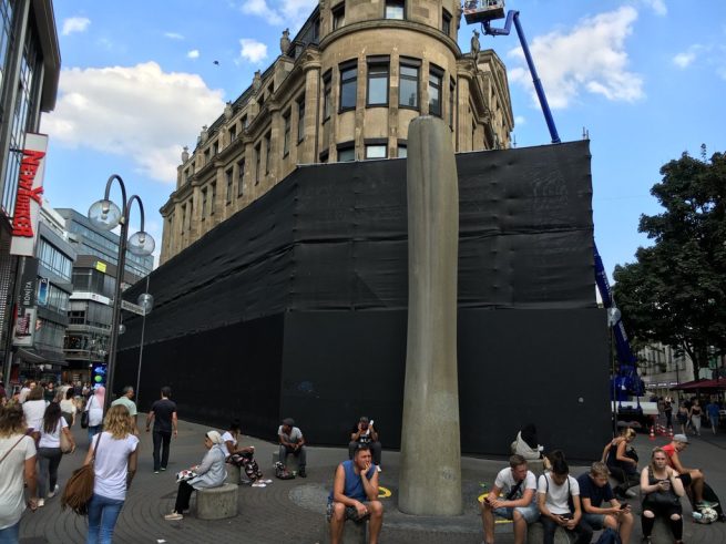 Apple prepares to open first Mexico store & new Cologne Schildergasse ...