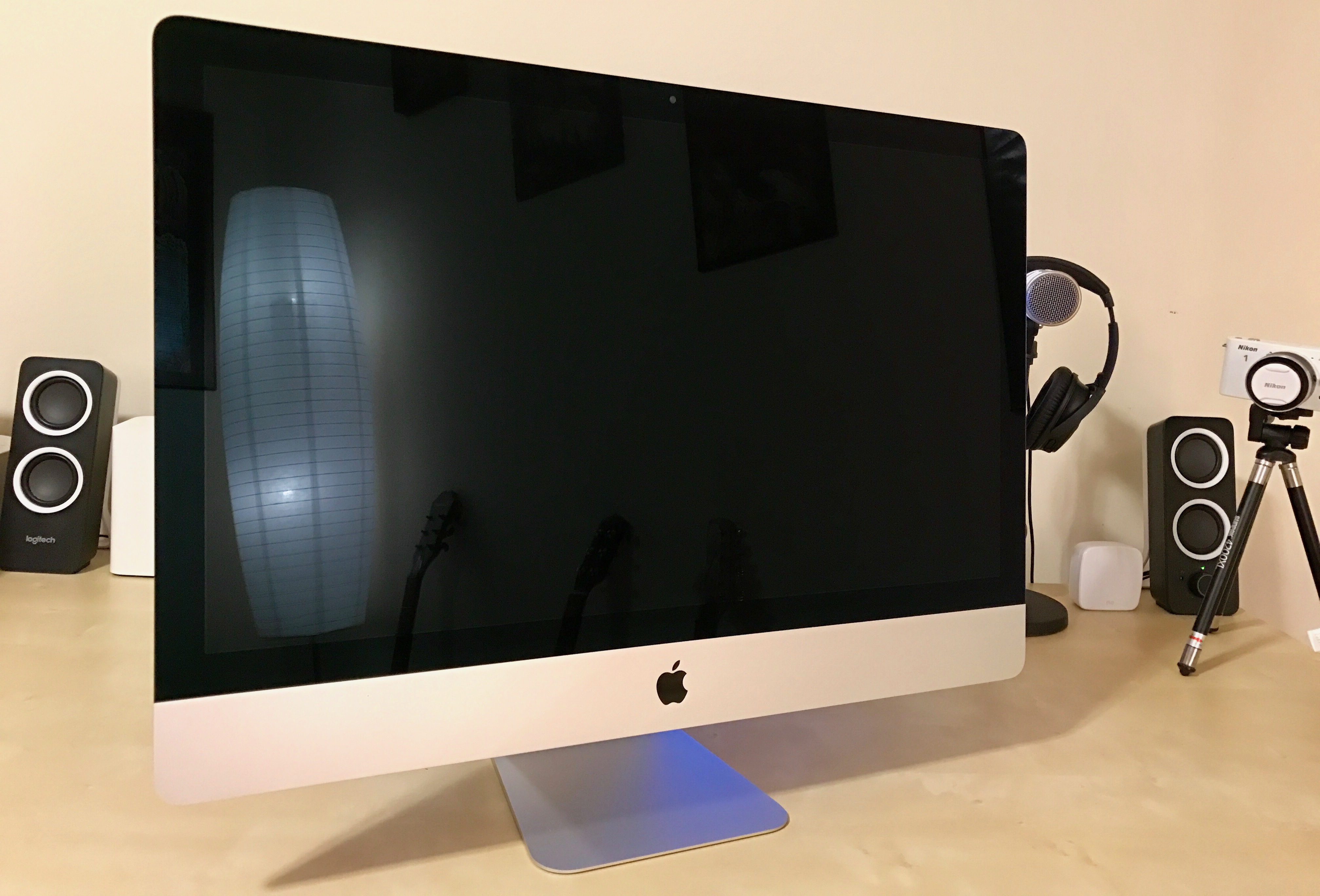Review: Float Shelf is an aluminum-matching iMac stand for decluttering ...