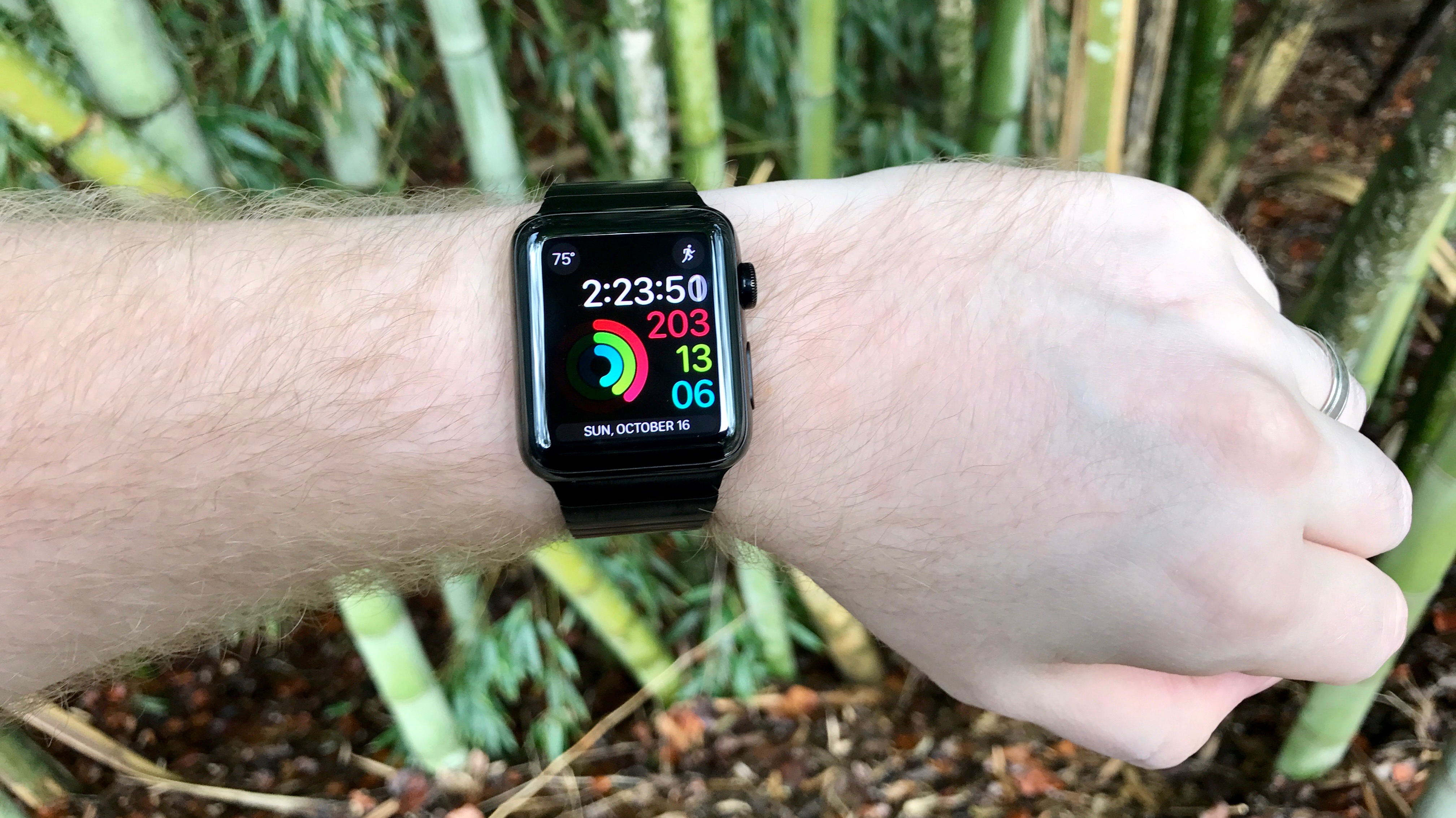 Here’s how Apple Watch killed Samsung’s first fitness tracking ...