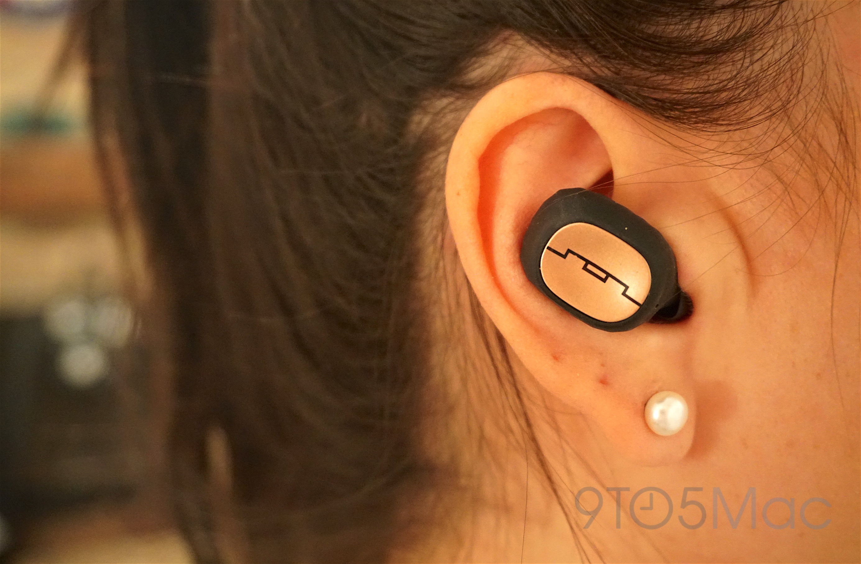 Review: Sol Republic’s new cord-free wireless earbuds bring big bass to ...