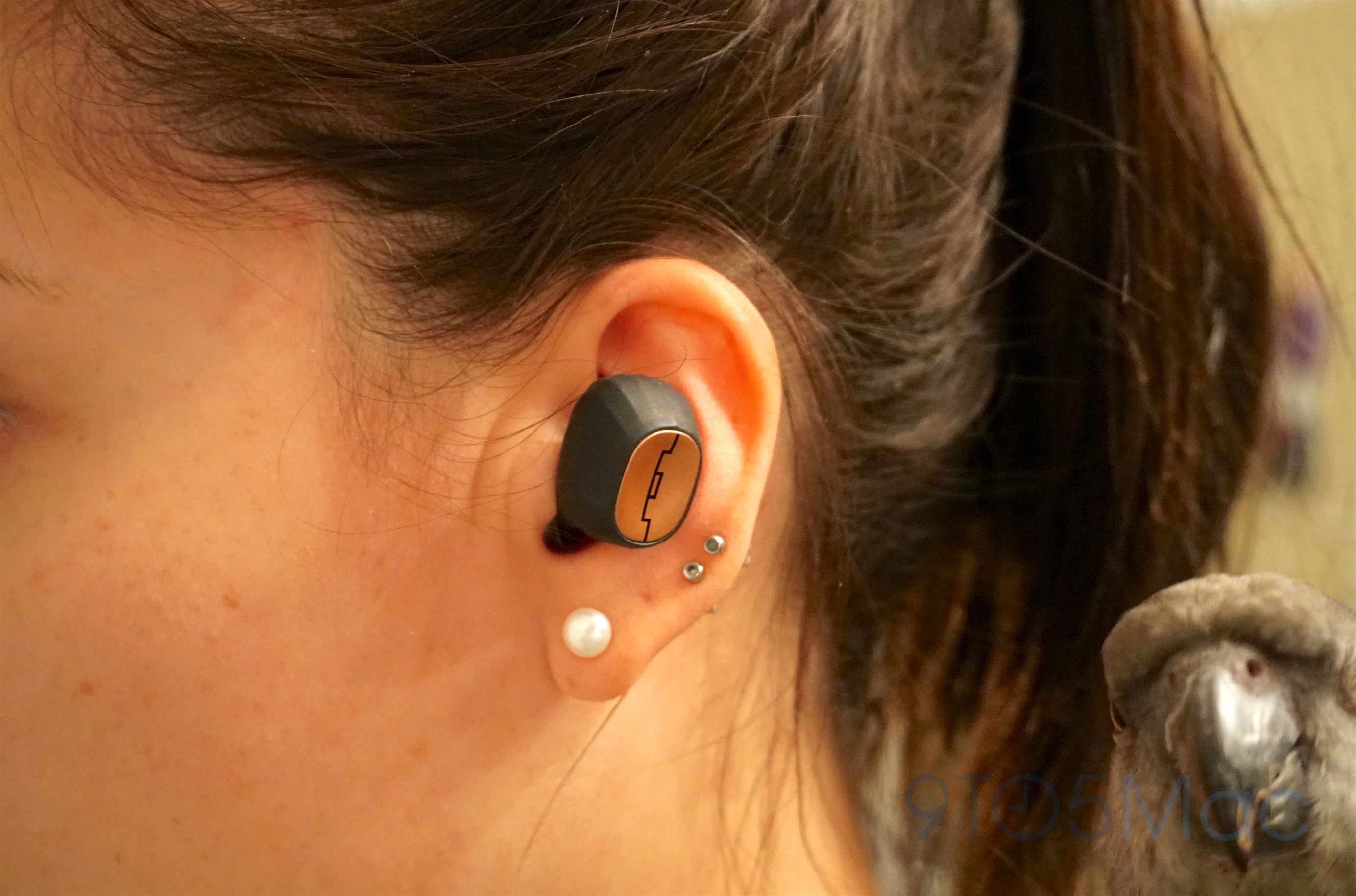 Review: Sol Republic’s new cord-free wireless earbuds bring big bass to ...