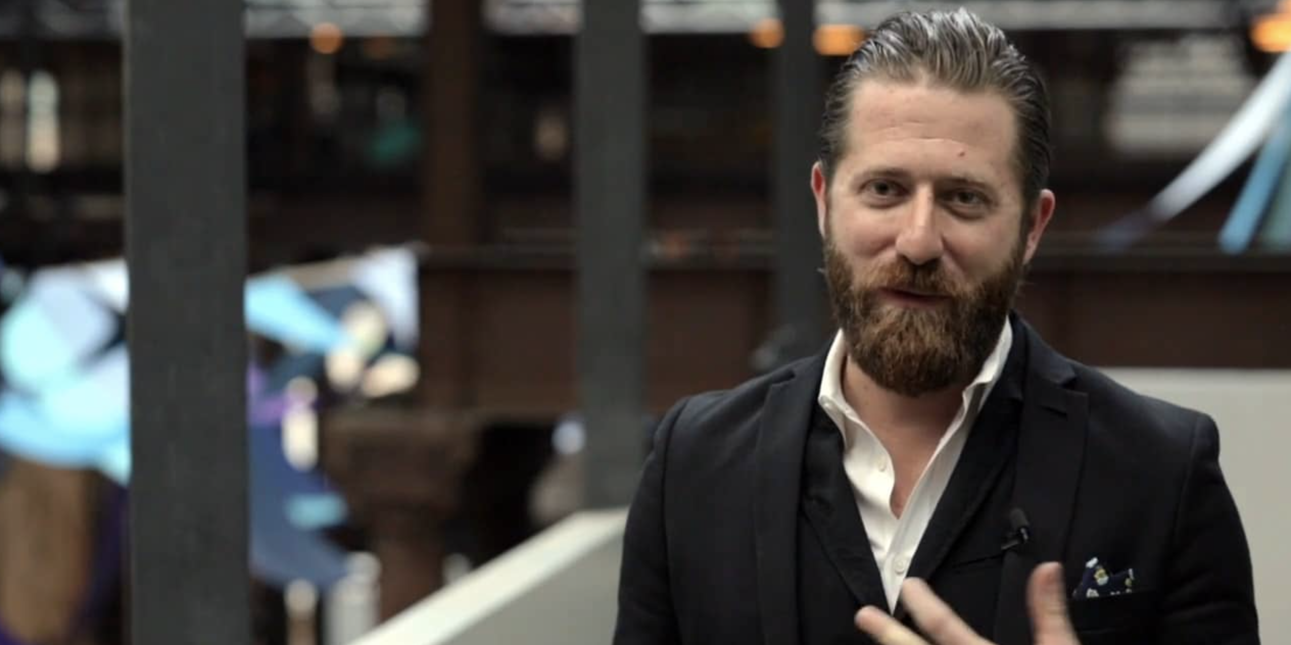 Apple taps Wired Magazine's creative director to join its design team ...