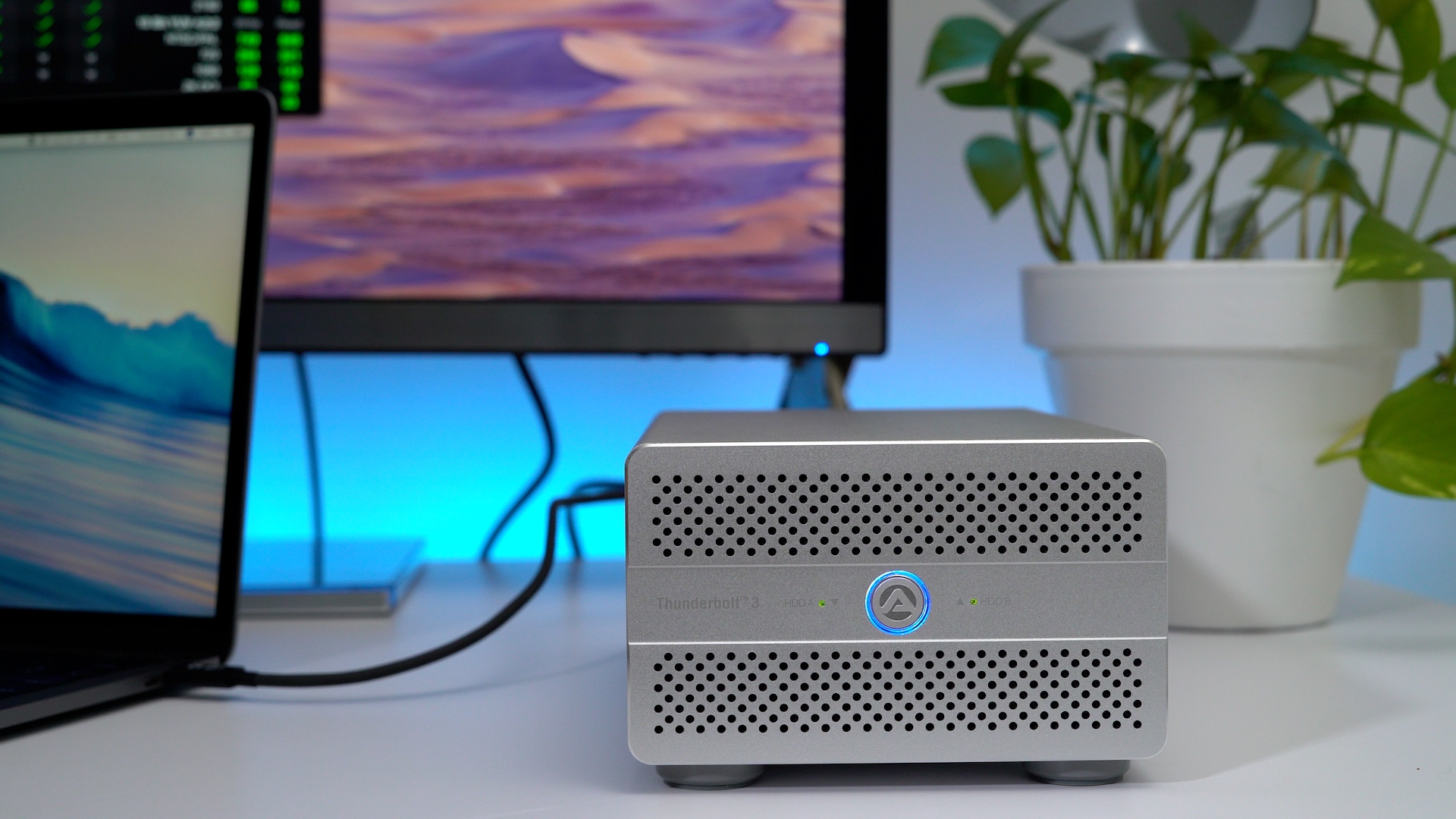 Hands-on with Akitio's new Thunderbolt 3 storage enclosures [Video ...