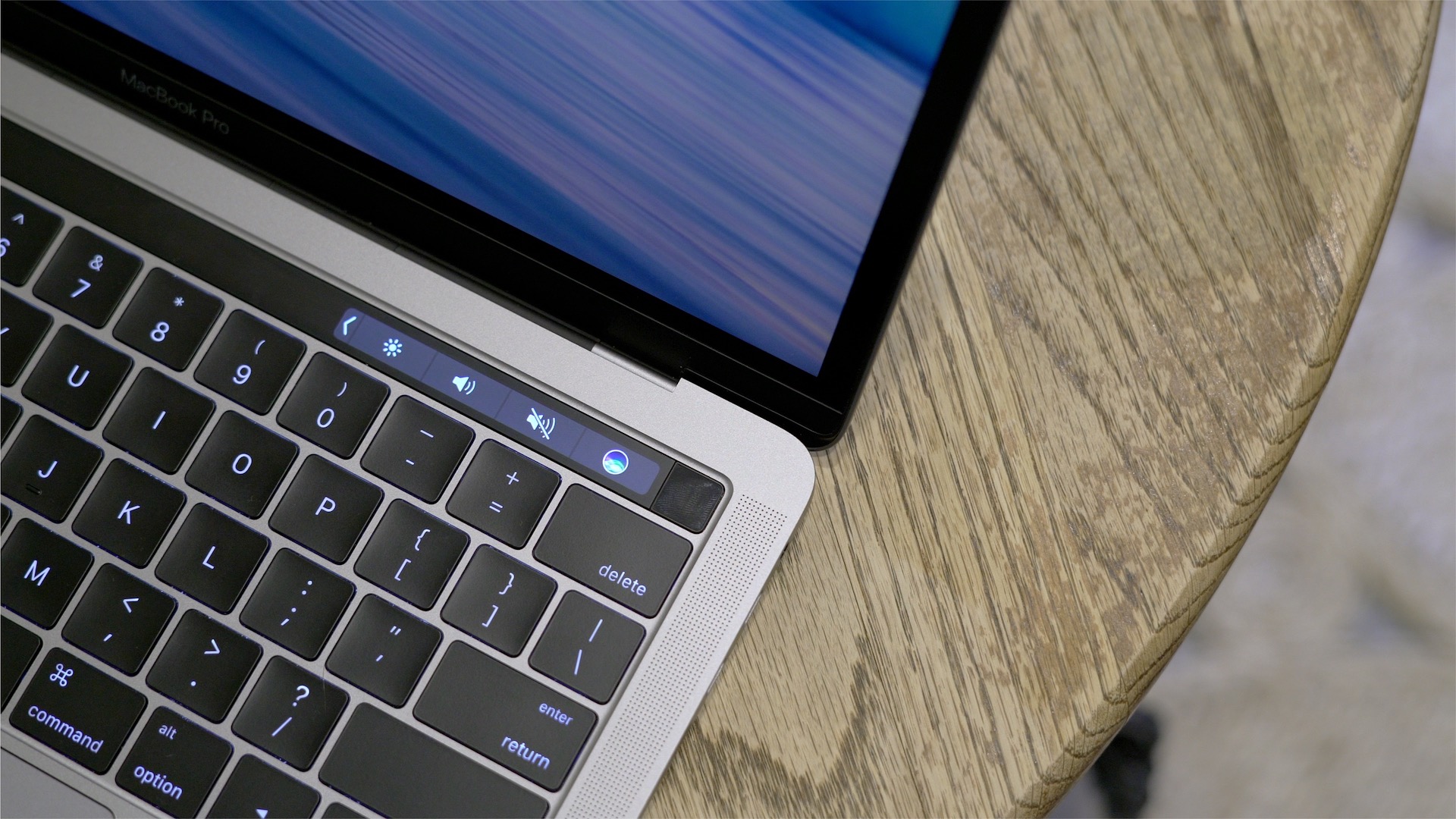 Tip: How to quickly access System Preferences using the Option key and Touch Bar / function row ...