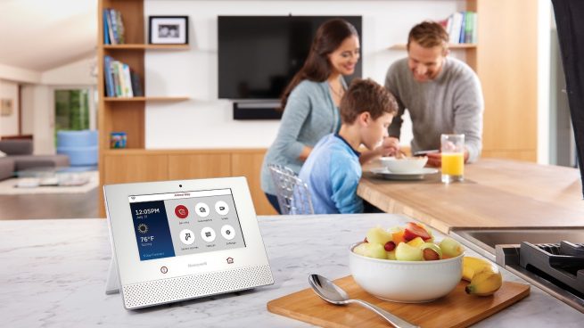 Honeywell extends Lyric Platform with Lyric Cameras & HomeKit ...