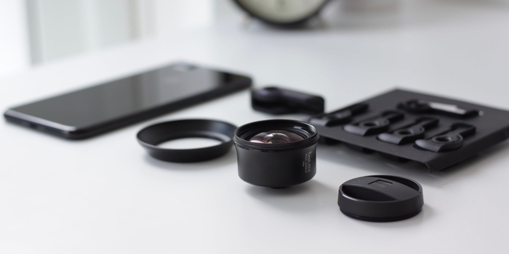 Review: Putting a professional camera lens on your iPhone with the ...