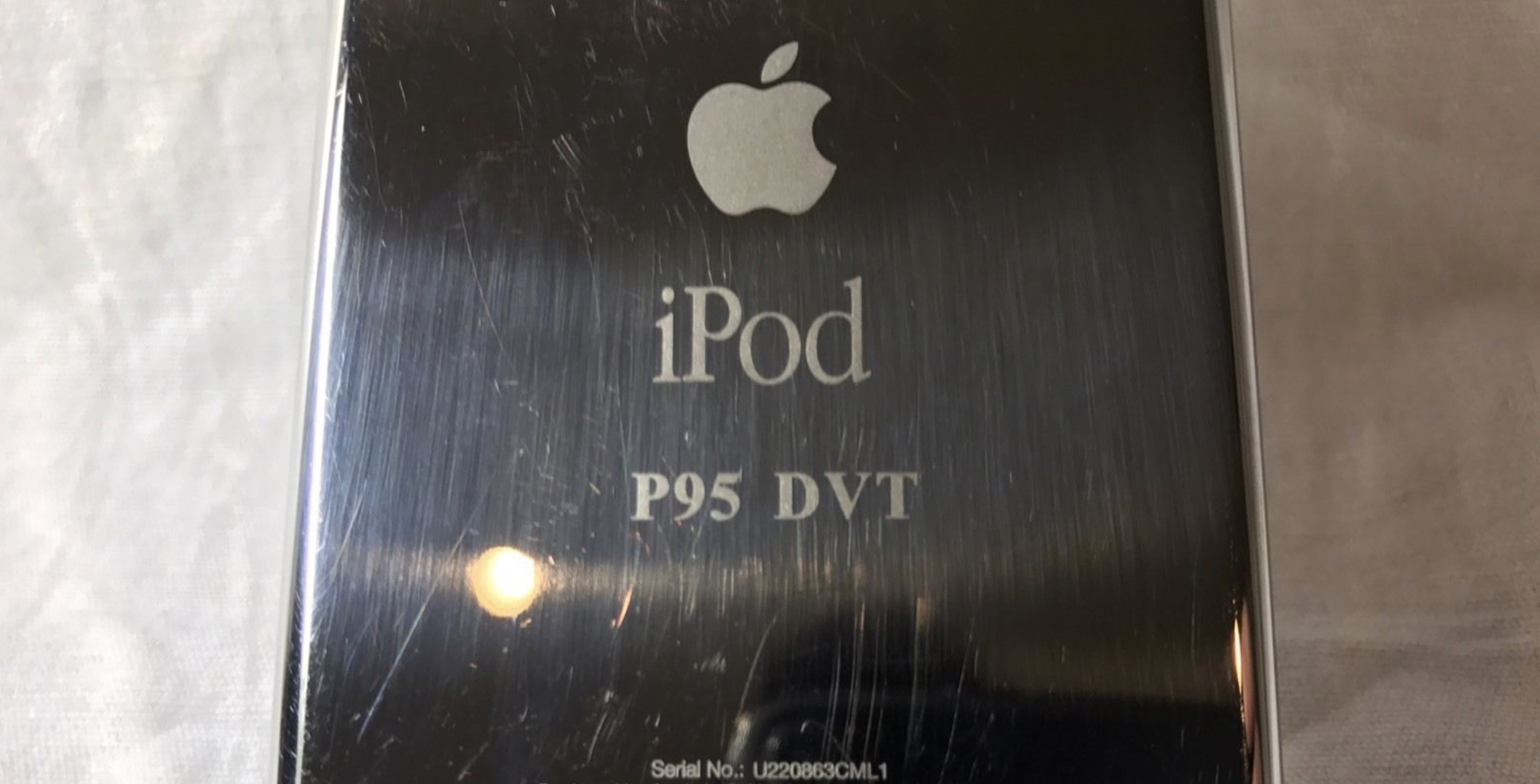 Rare 2002 original iPod prototype with red internal board makes its way ...