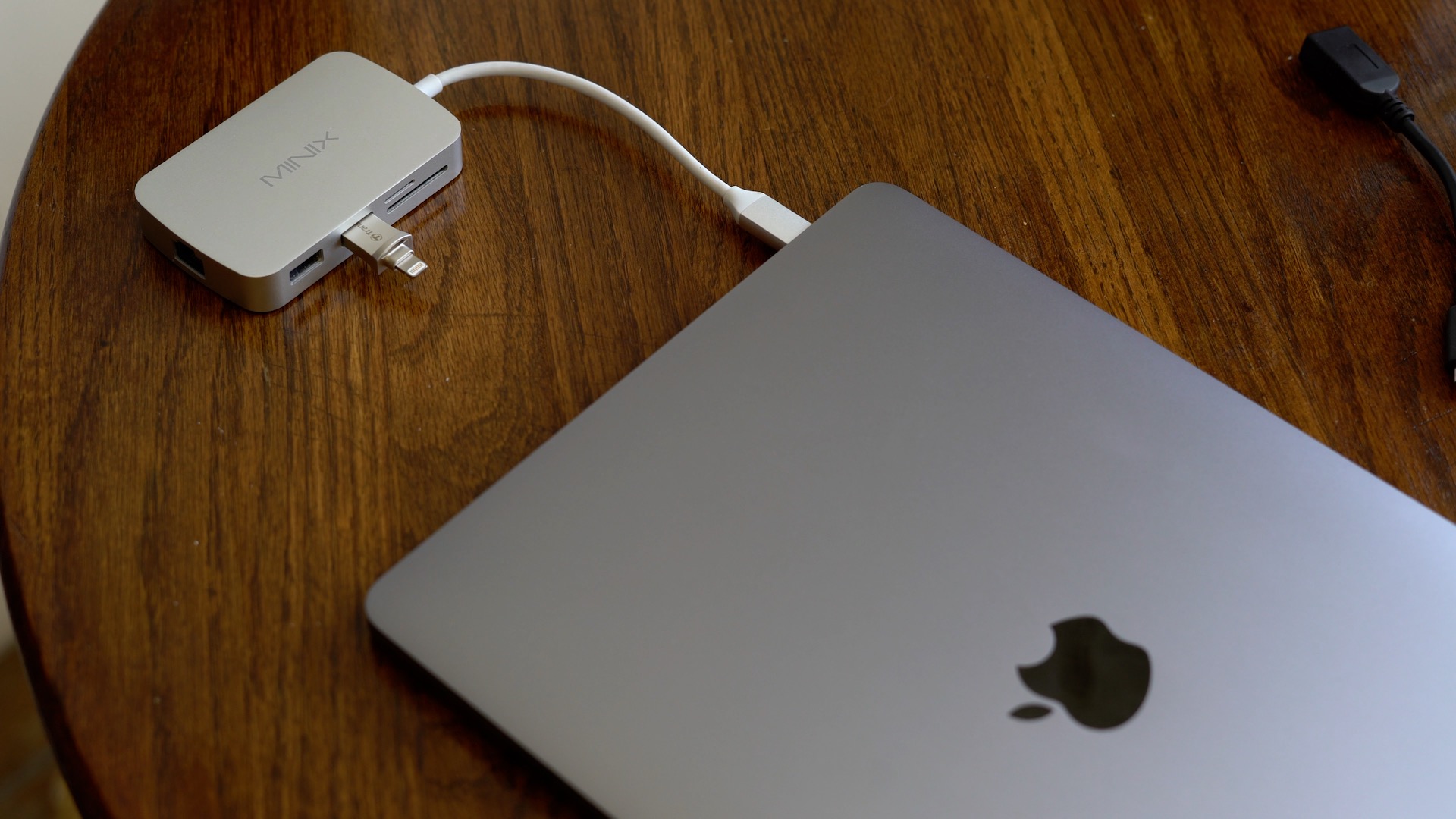Hands-on: Transcend's JetDrive Go brings Lightning-enabled external ...