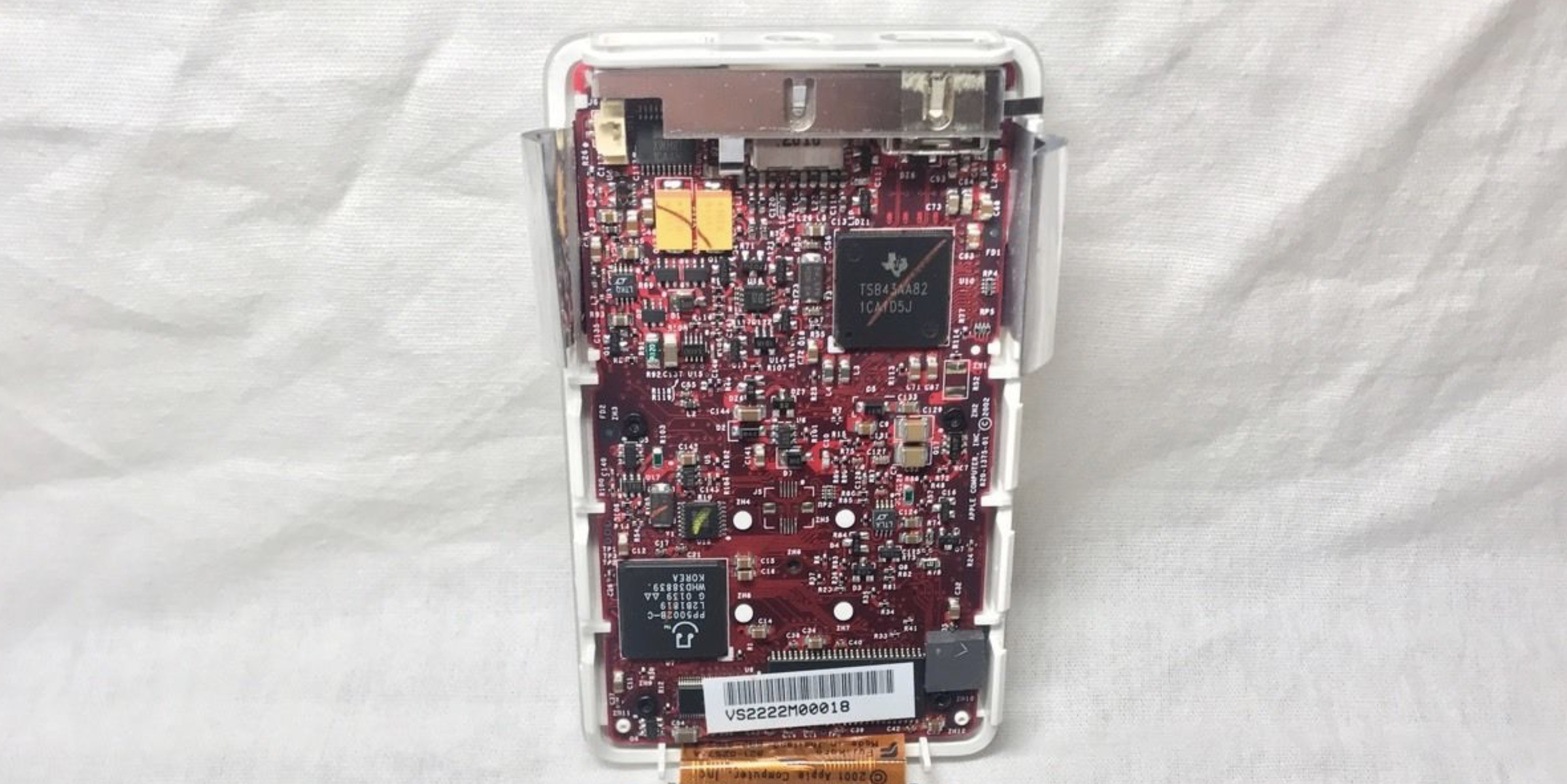 Rare 2002 original iPod prototype with red internal board makes its way ...
