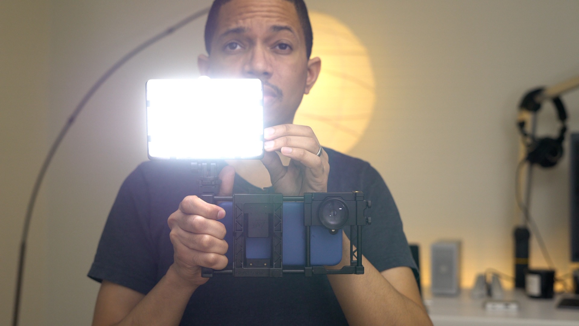 Improving iPhone videography with the Beastgrip Pro camera rig [Video ...