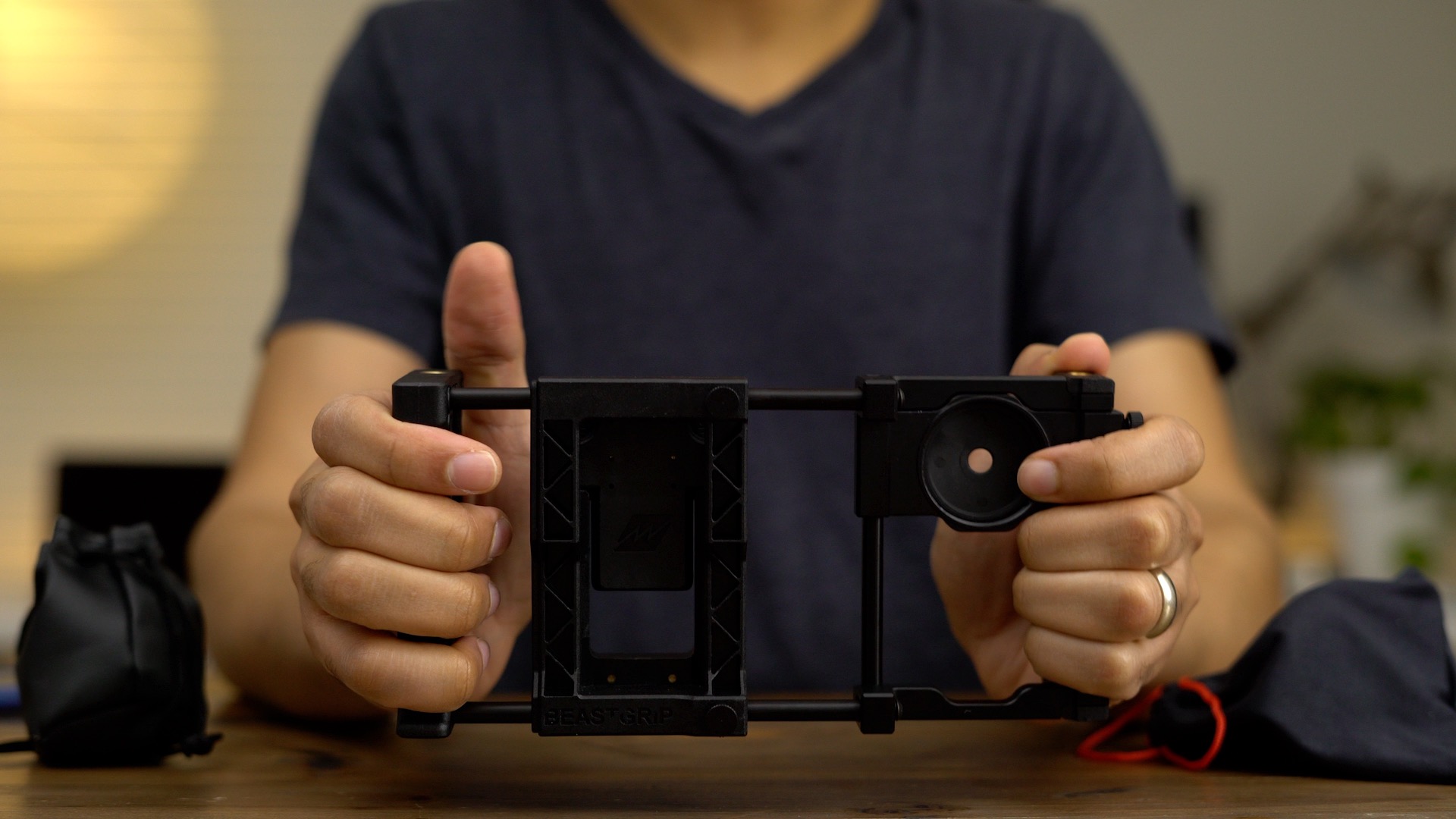 Improving iPhone videography with the Beastgrip Pro camera rig [Video ...