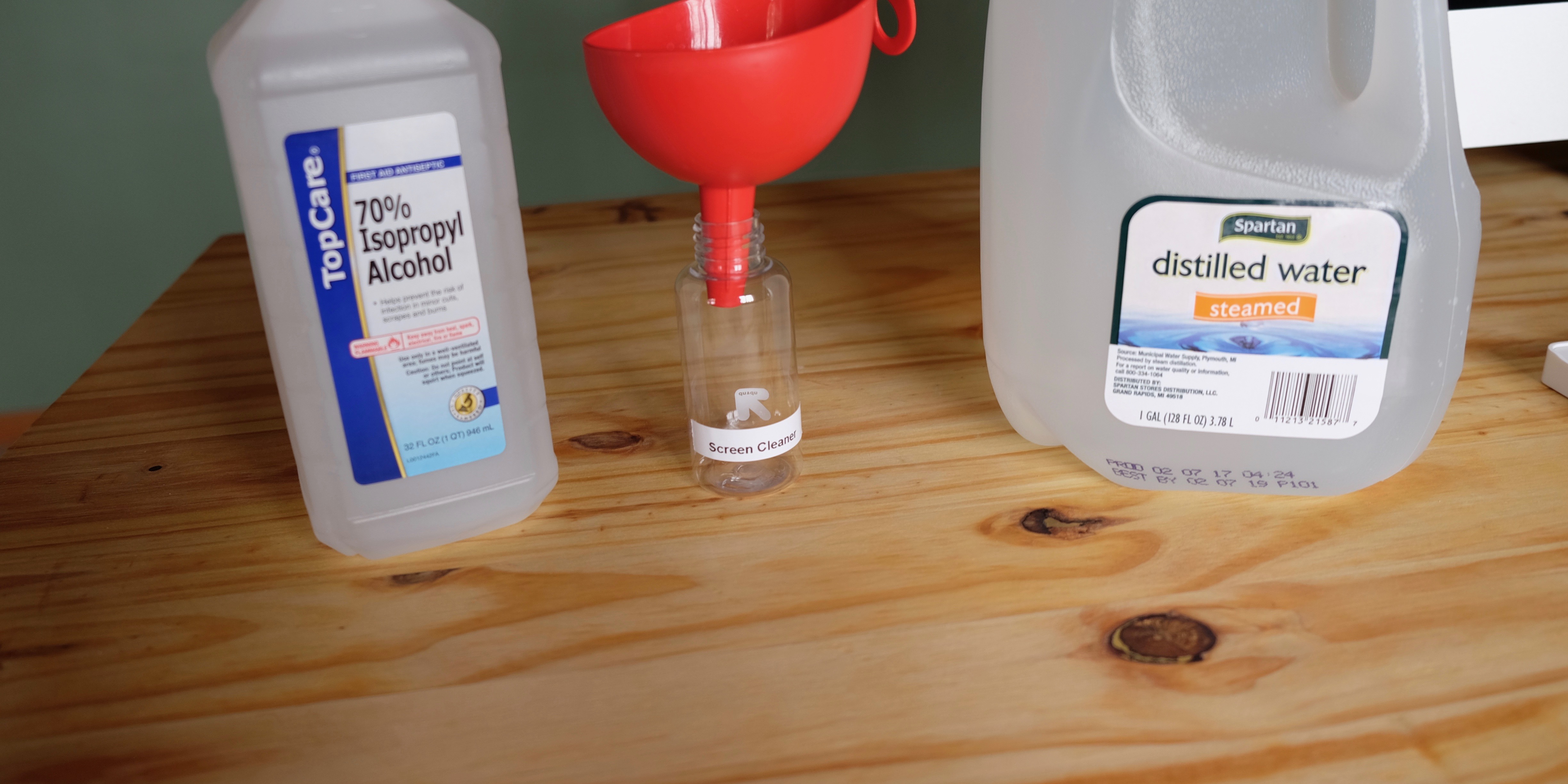 How to clean your iPhone and iPad - 9to5Mac