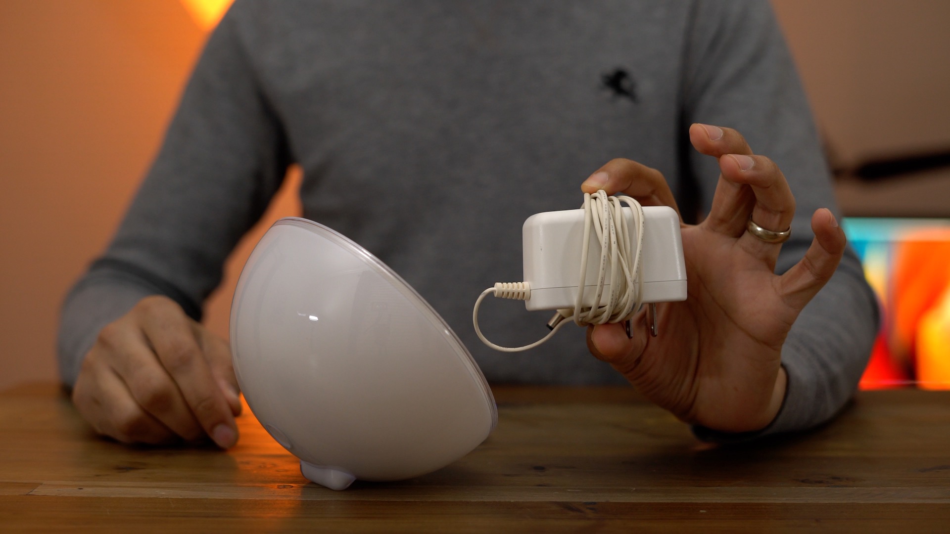 Hands-on: Philips Hue Go - dynamic lighting anywhere you please [Video ...