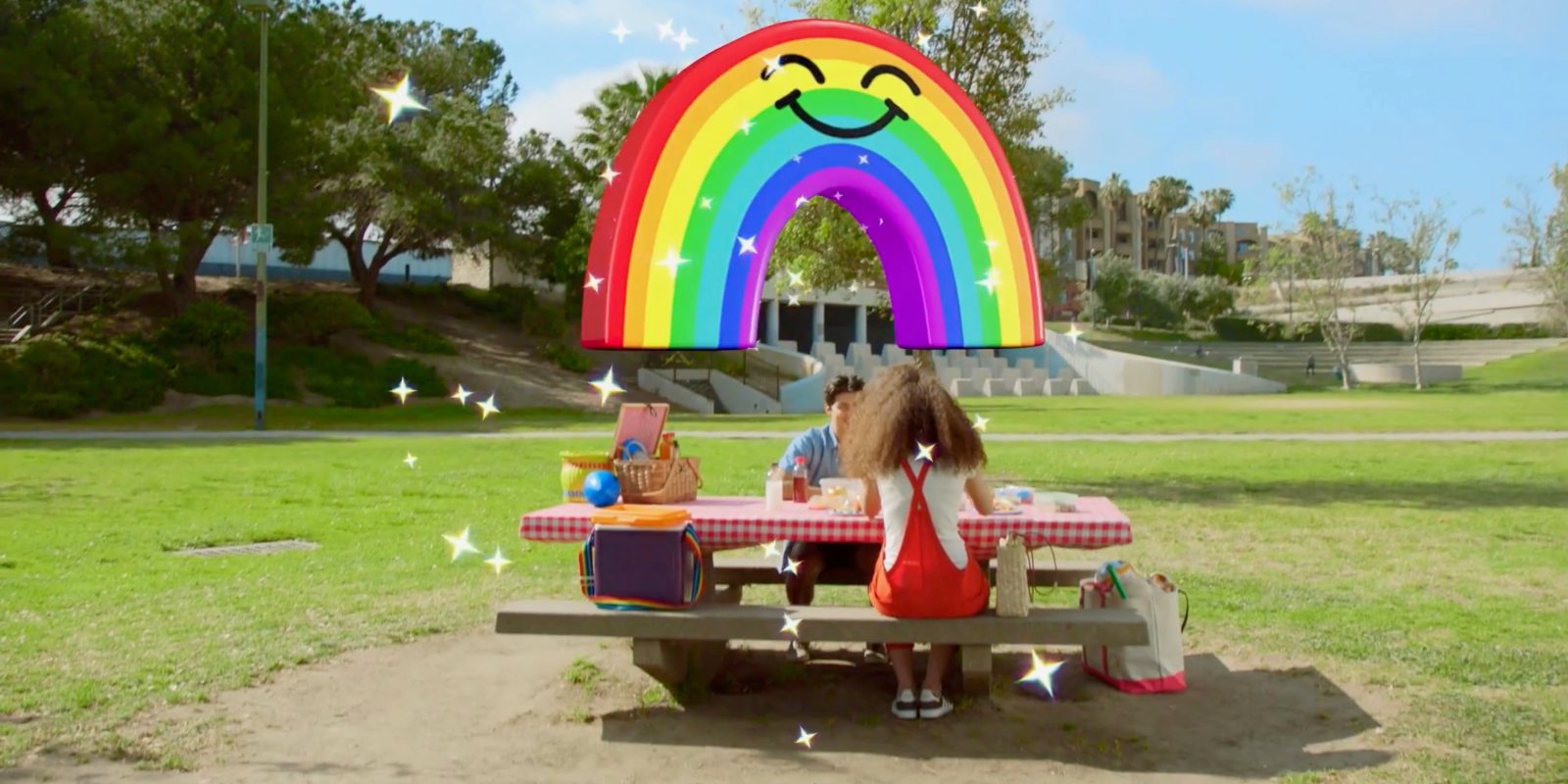 Snapchat update brings Bitmoji to life using the latest AR World Lenses ...