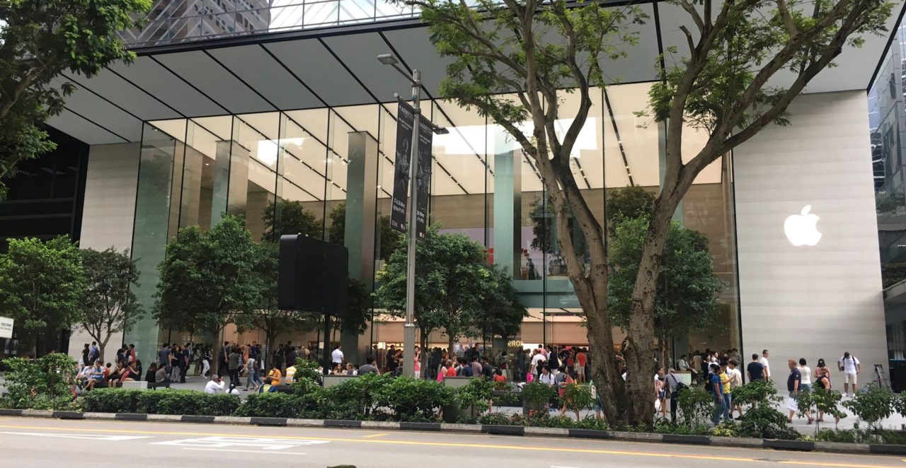 Apple officially opens new Singapore retail store to the public ...