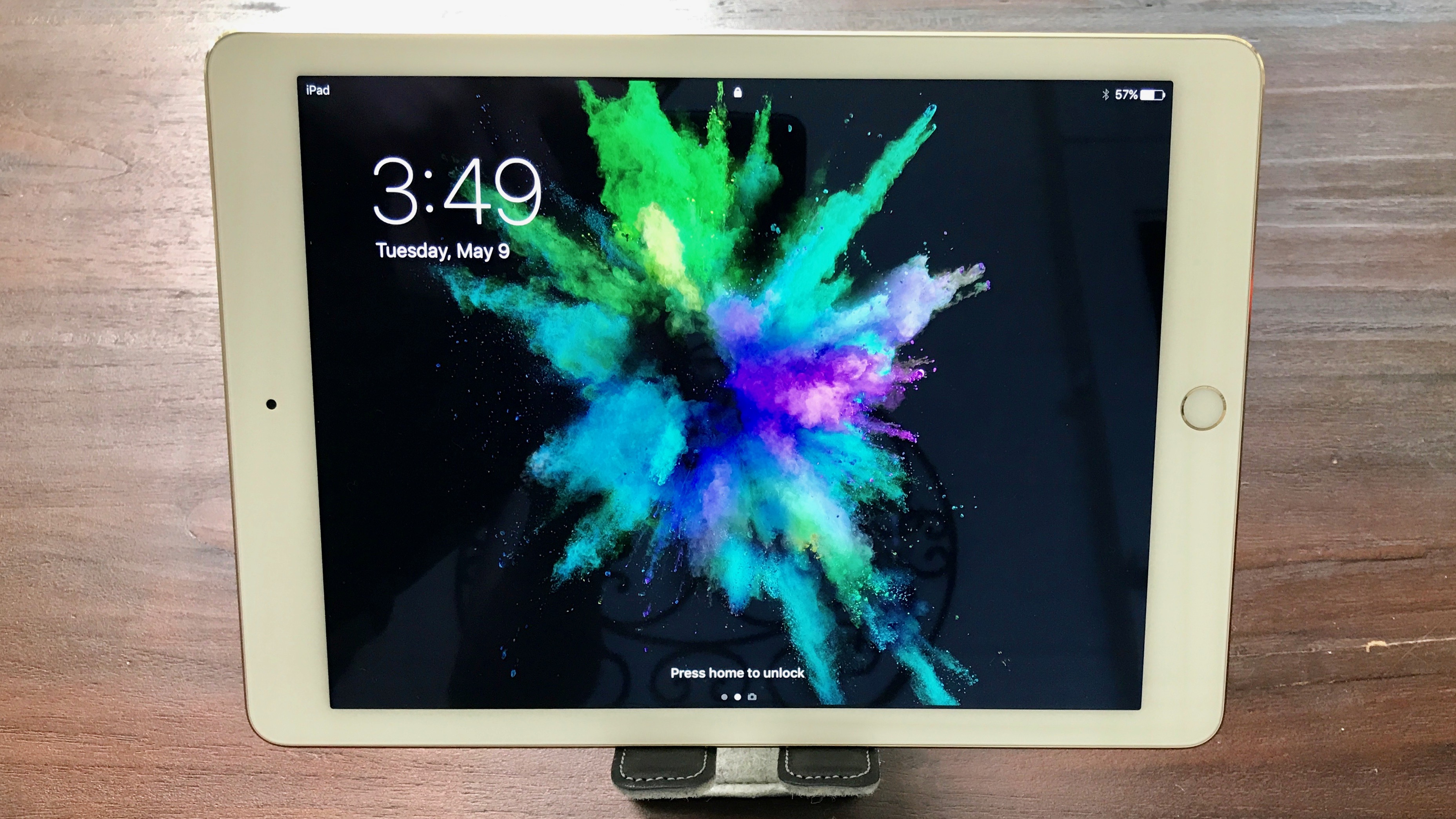 Review: Distil Union's flexible Stanley Stand for iPhone and iPad - 9to5Mac