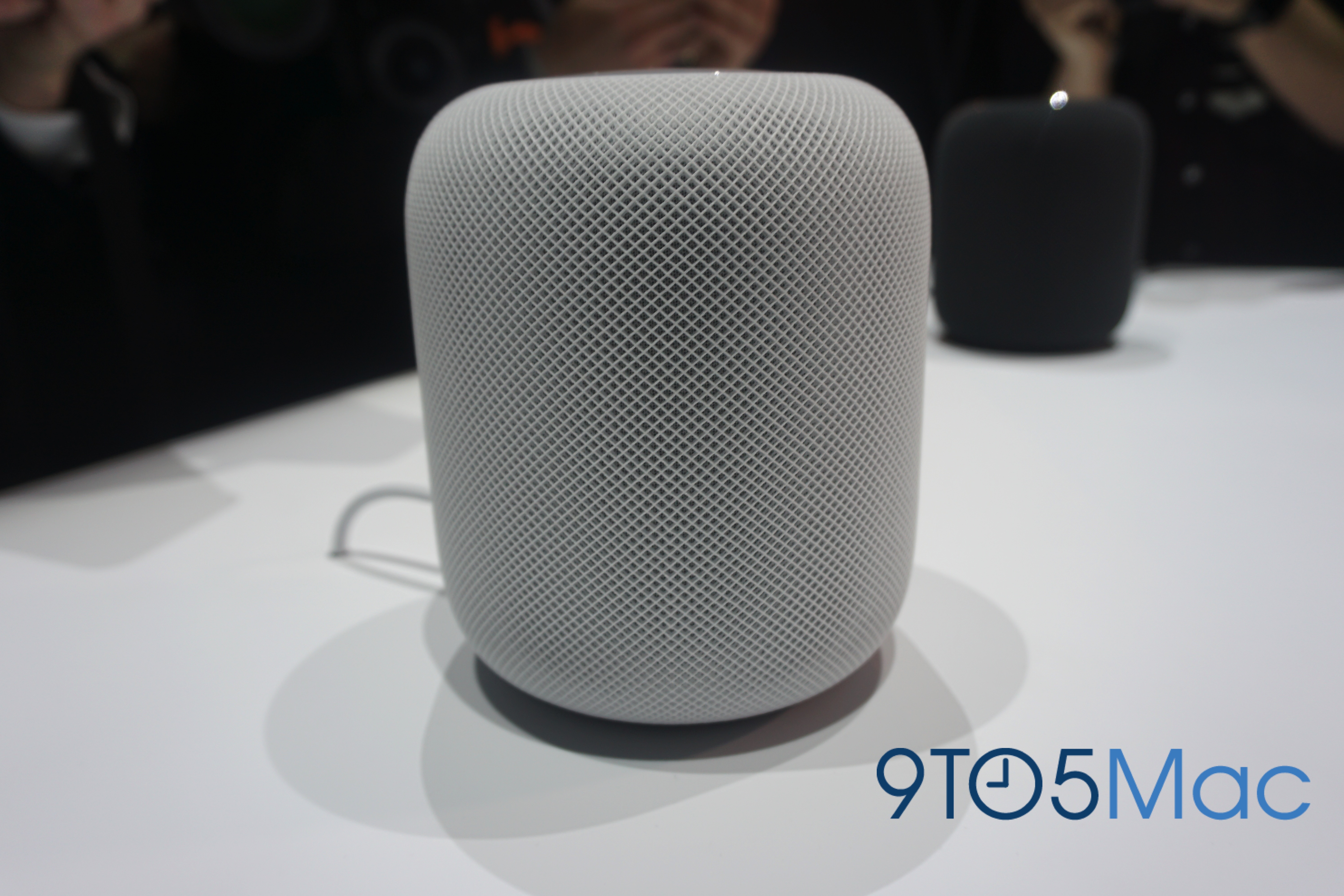 A first look at Apple's 'HomePod' Siri speaker at WWDC '17 [Video ...