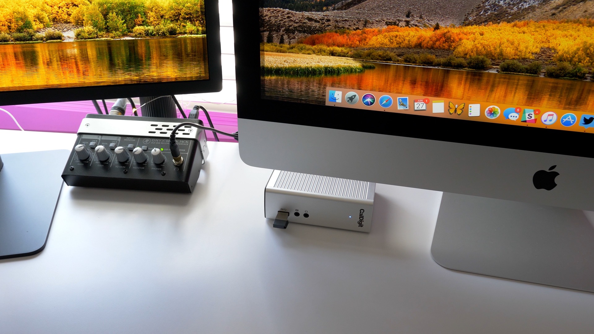 Hands-on: CalDigit's TS3 is a compact dock with full speed MacBook Pro ...