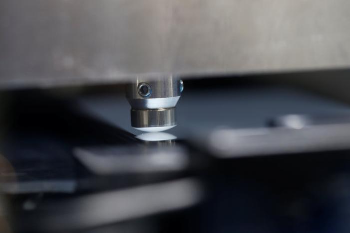 First look at Apple's iPhone screen repair machine in action as it ...