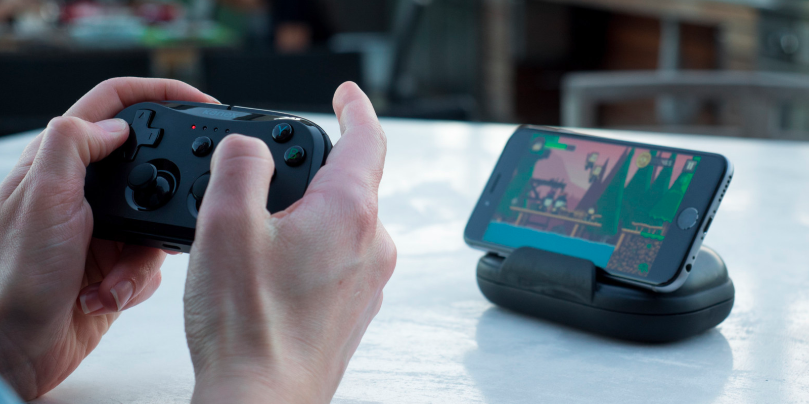 Kanex ‘GoPlay Sidekick’ portable Made-for-iPhone, iPad & Apple TV game ...