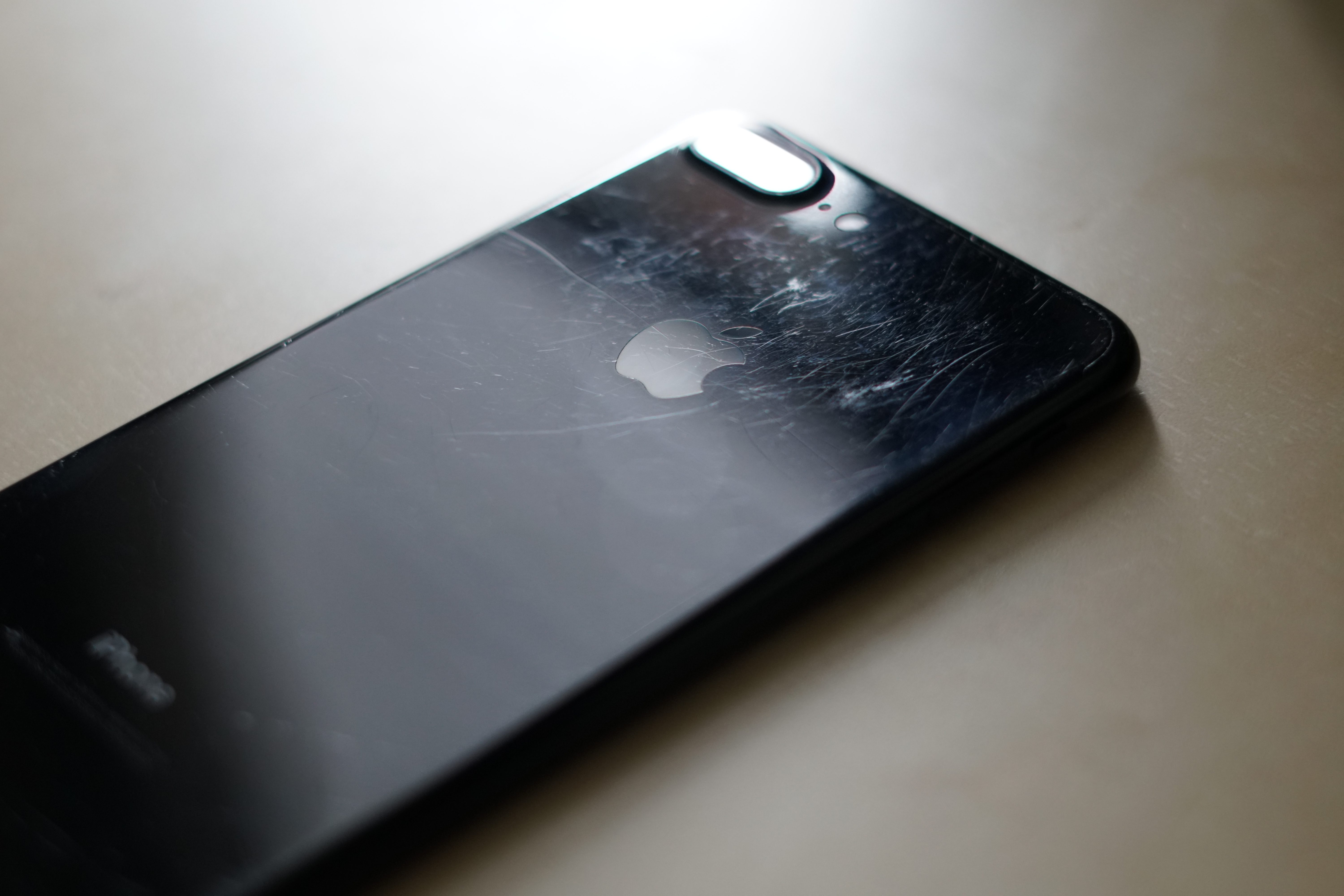 New images show prototype iPhone X in unreleased jet black finish - Top ...
