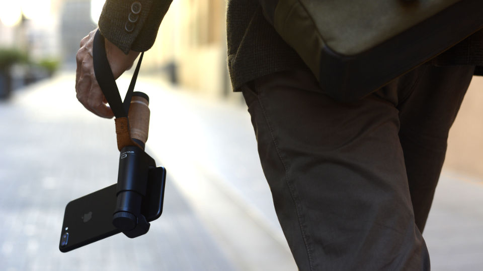 Review: ShoulderPod brings Lego-like modularity to iPhone camera ...