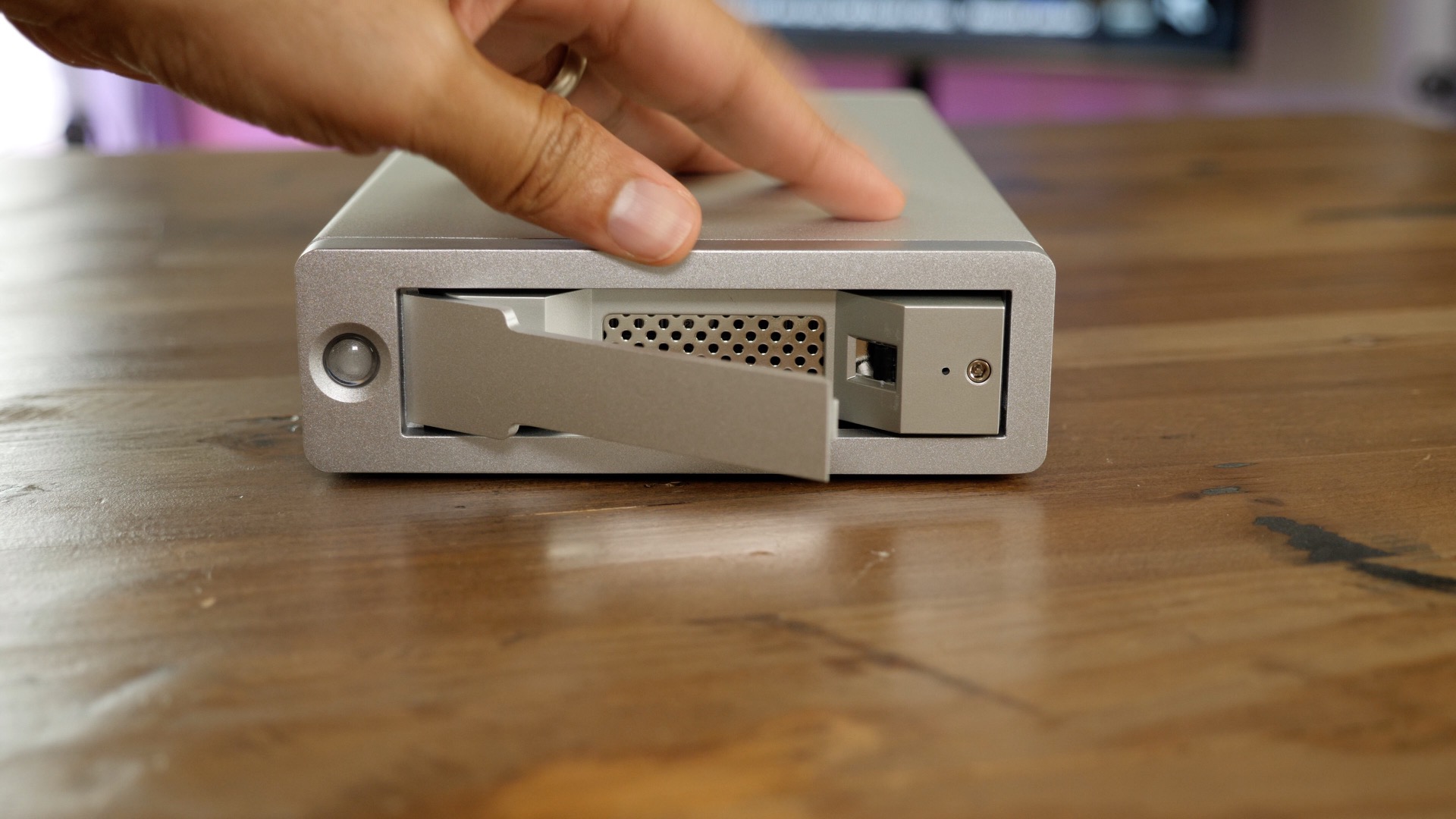 Review: CalDigit AV Pro 2 - an external storage solution with a built ...