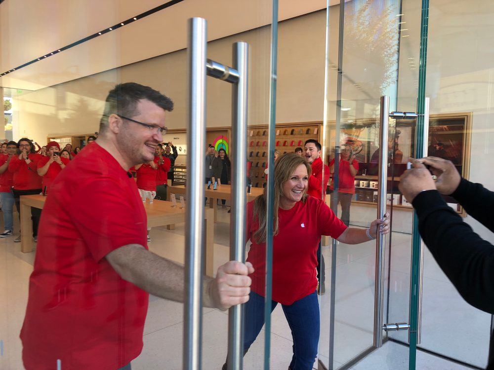 Apple's retail store in Burlingame, CA reopens after significant ...