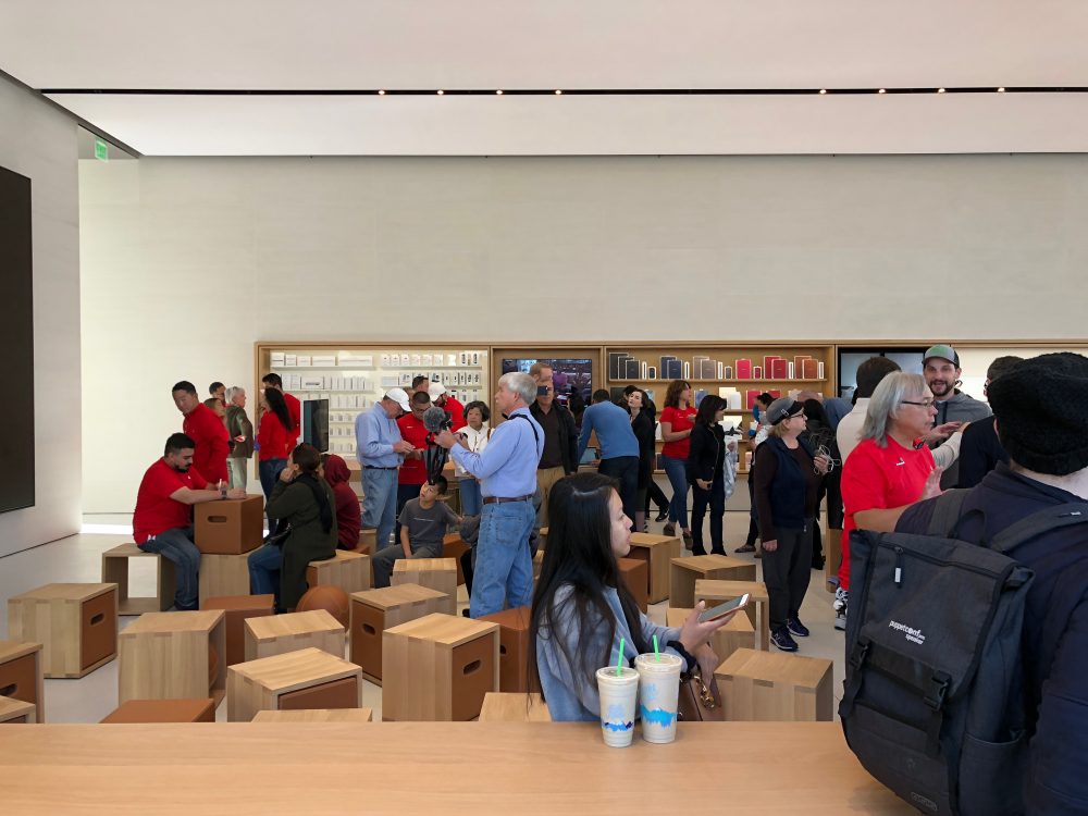 Apple's retail store in Burlingame, CA reopens after significant ...