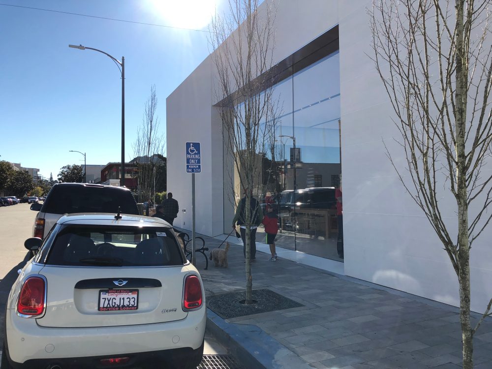 Apple's retail store in Burlingame, CA reopens after significant ...
