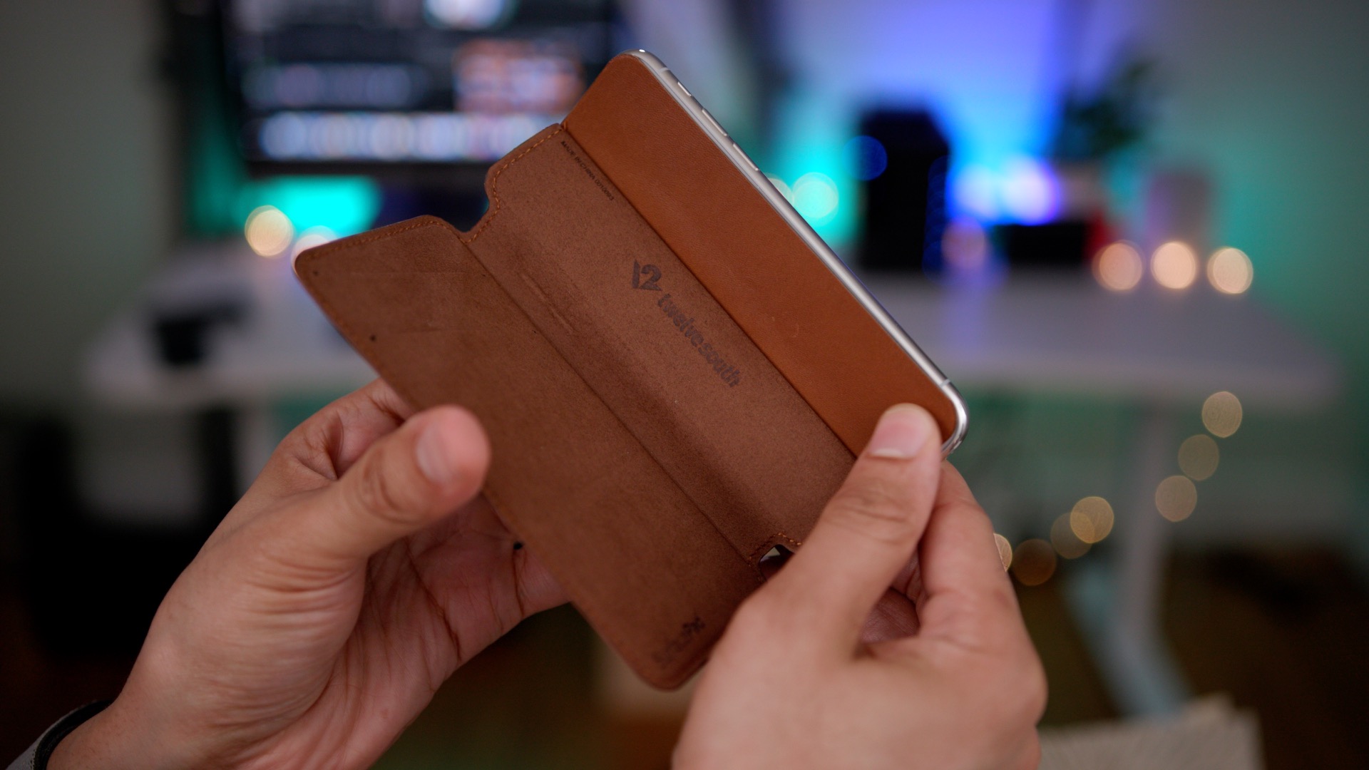 Twelve South launches new SurfacePad leather cover for iPhone X [Video ...