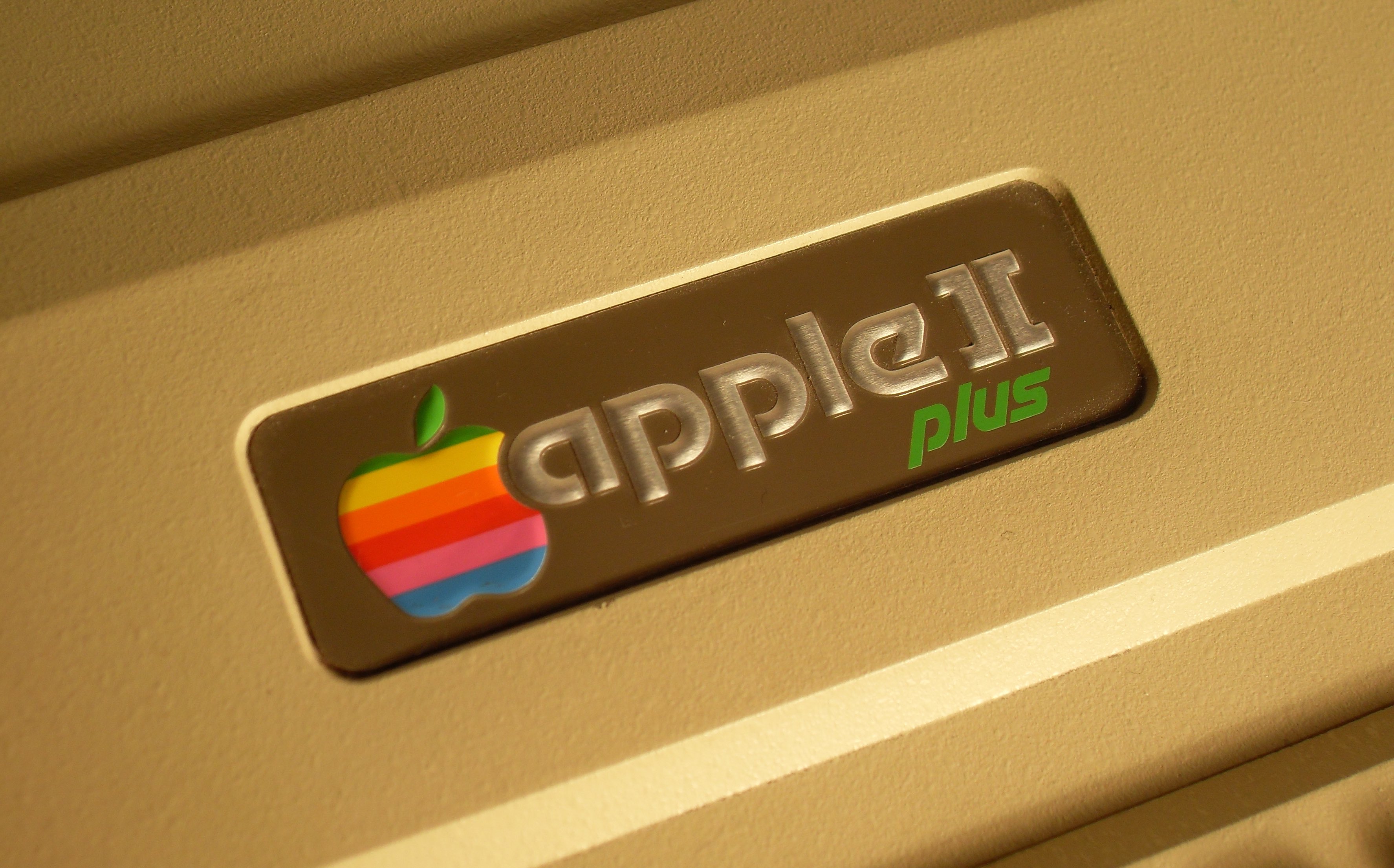 Interview: Apple logo creator Rob Janoff on making timeless work ...