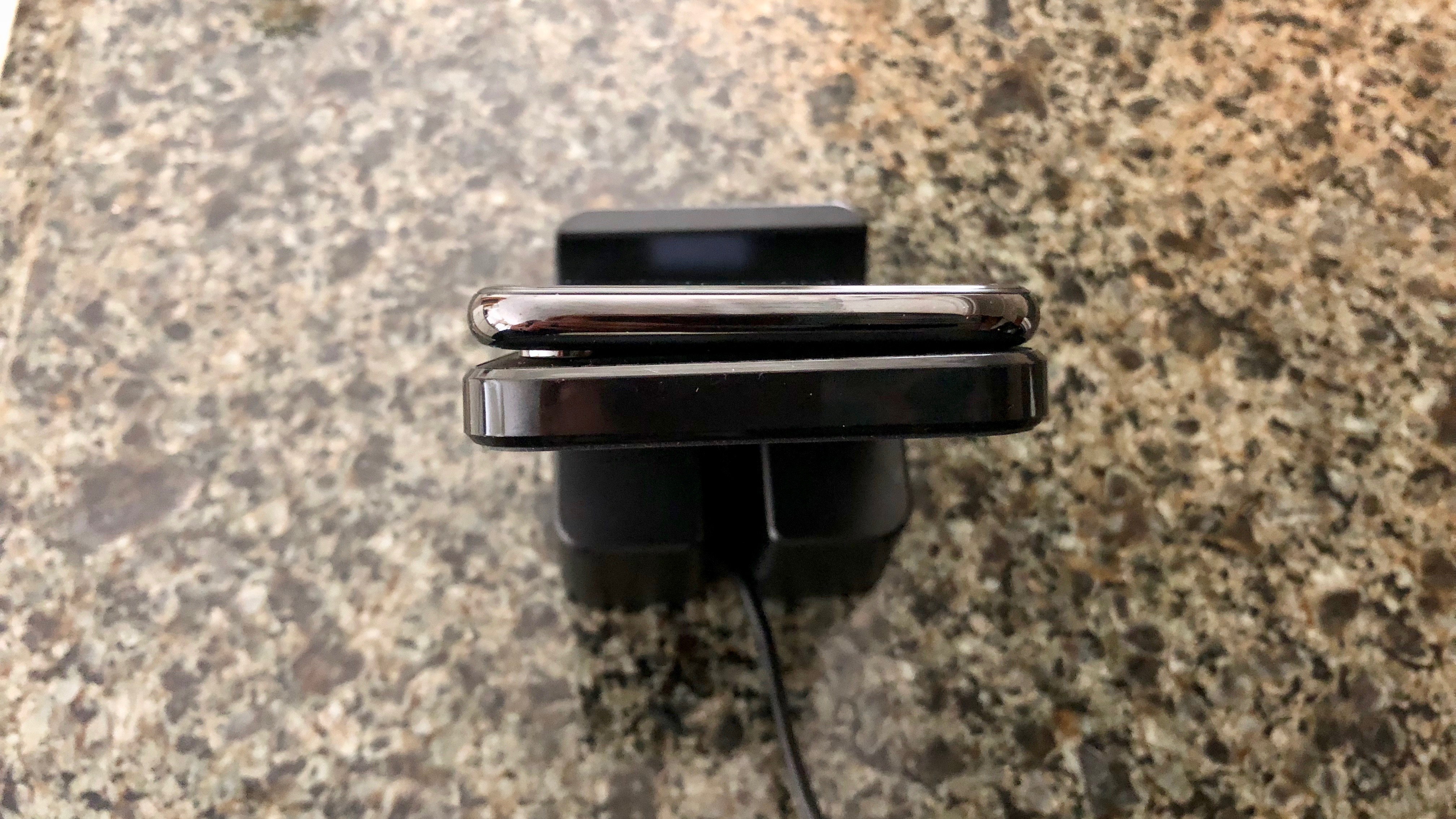 Review: Case-Mate’s convertible 9W Qi Power Pad lets you easily use ...