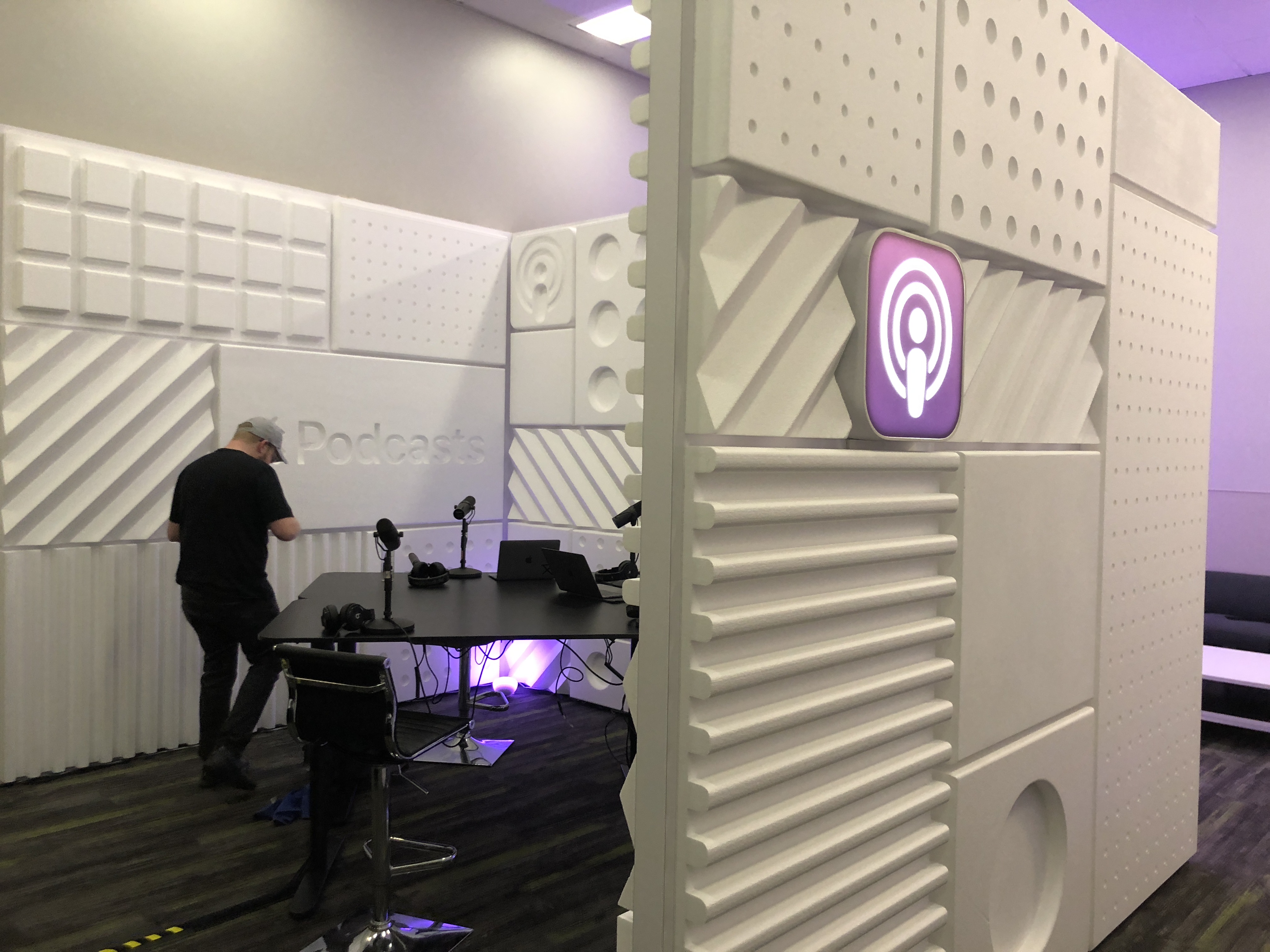 Behind the scenes at Apple’s WWDC Podcast studio setup [Gallery] - 9to5Mac
