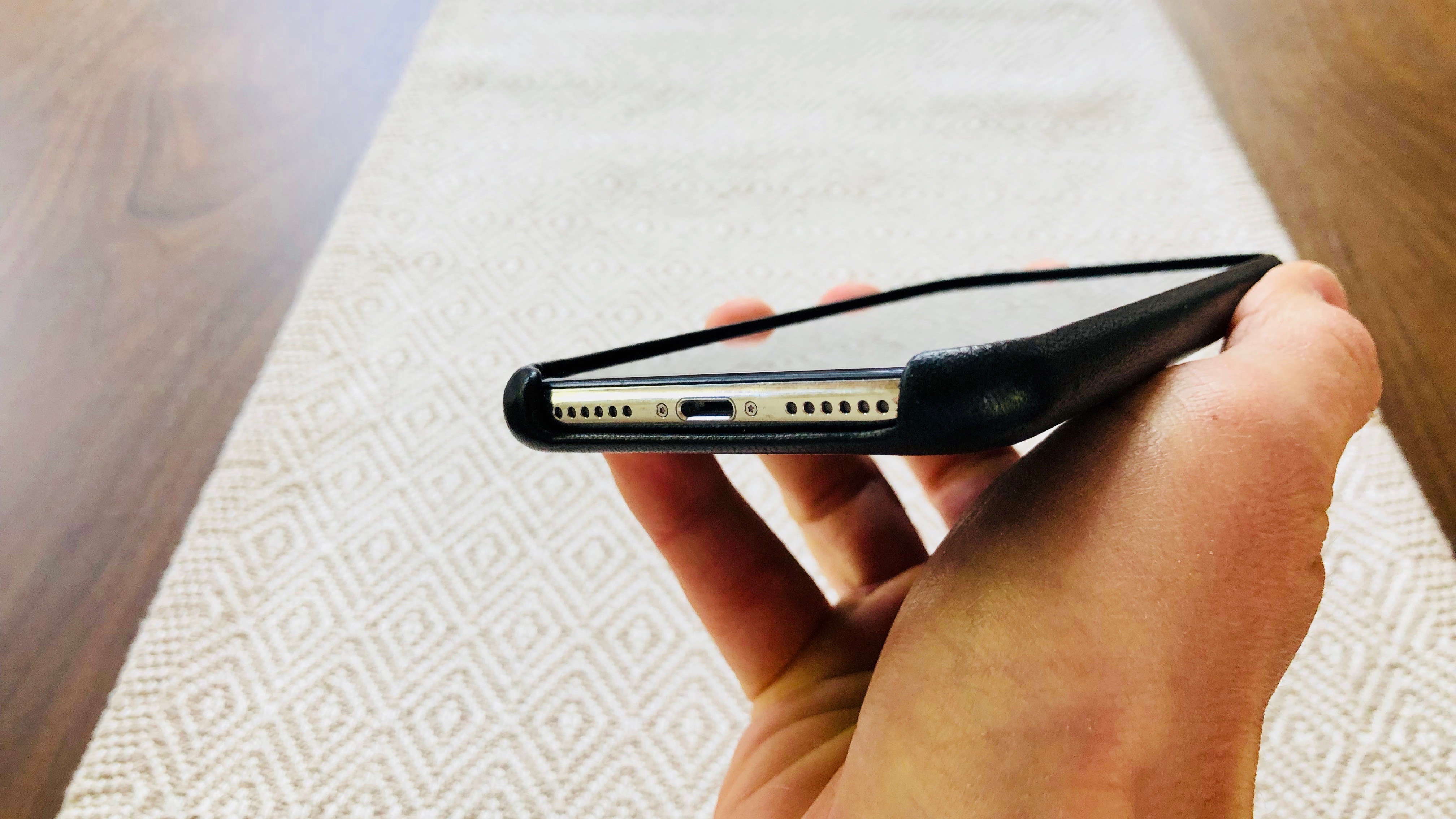 Wally Case for iPhone X with a hidden wallet is great for fans of Apple ...