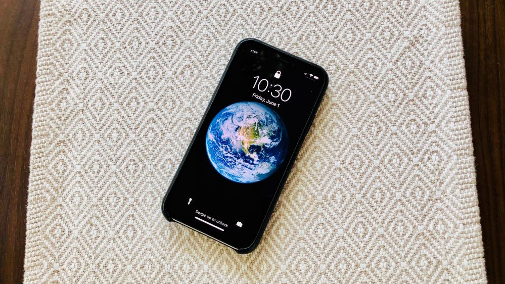 Wally Case for iPhone X with a hidden wallet is great for fans of Apple ...