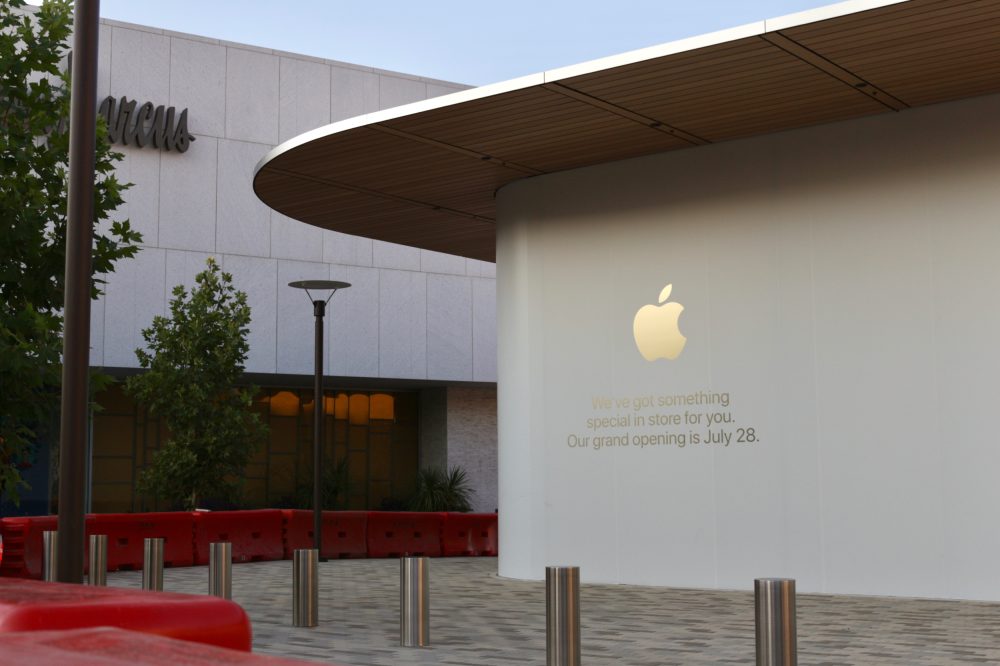 Gallery: Details from Apple Broadway Plaza's grand opening in Walnut ...