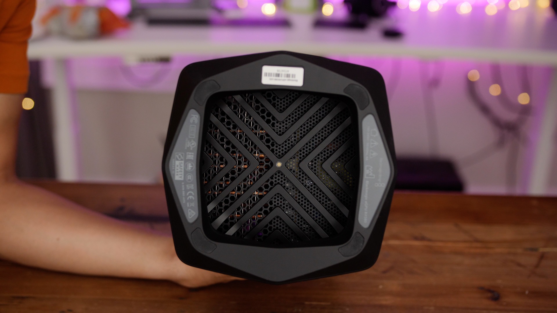 Review: Blackmagic eGPU - quiet, beautiful, and limited in scope [Video ...