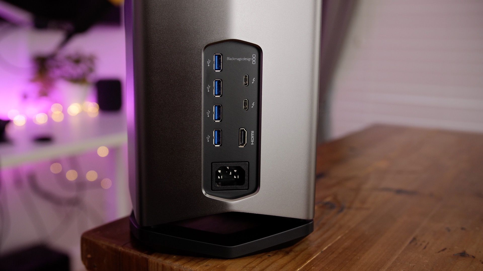 Review: Blackmagic eGPU - quiet, beautiful, and limited in scope [Video ...