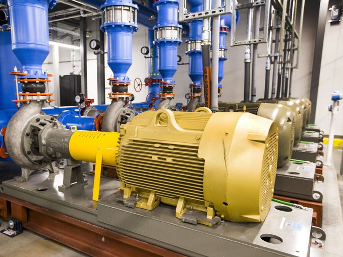 Tour Apple’s global data command center at its 1.3 million square foot ...