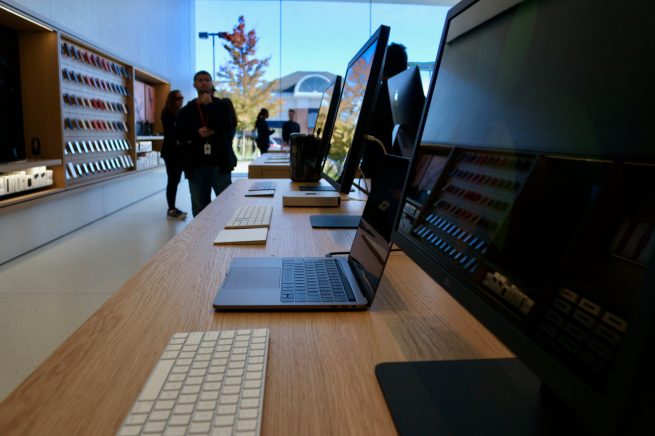 Retail marathon: Apple stores open in Scottsdale, Deer Park, Lehigh ...