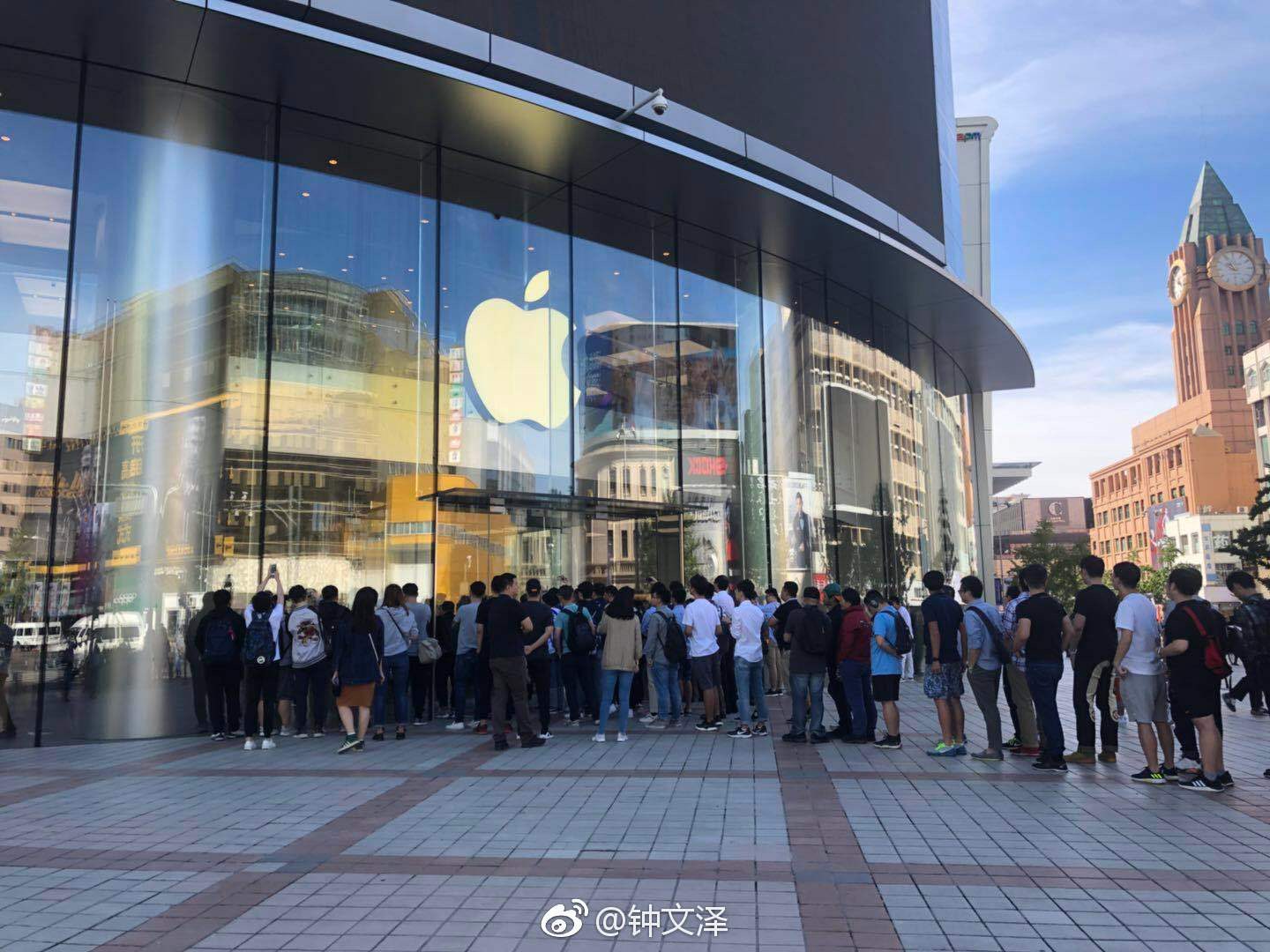 New Suzhou and Eastview Apple stores open to iPhone XS and Apple Watch ...