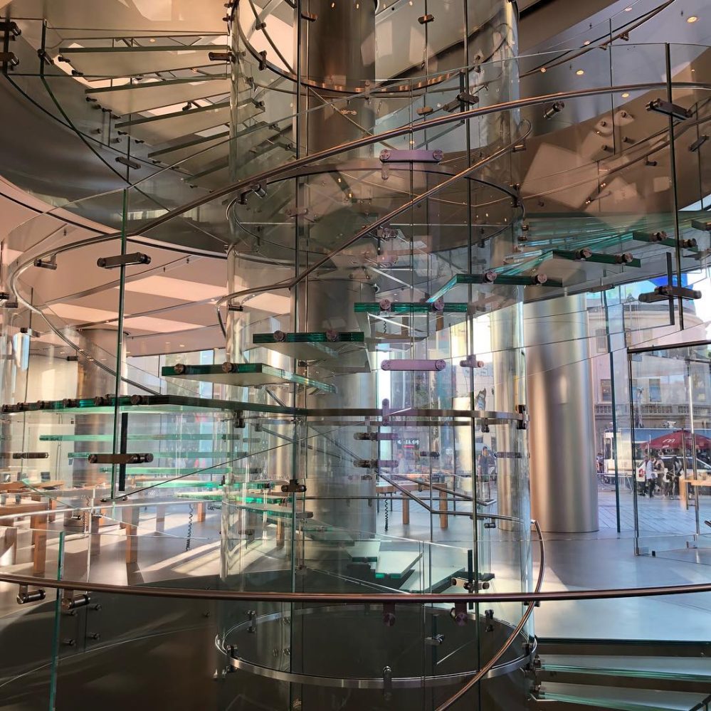 New Suzhou and Eastview Apple stores open to iPhone XS and Apple Watch ...